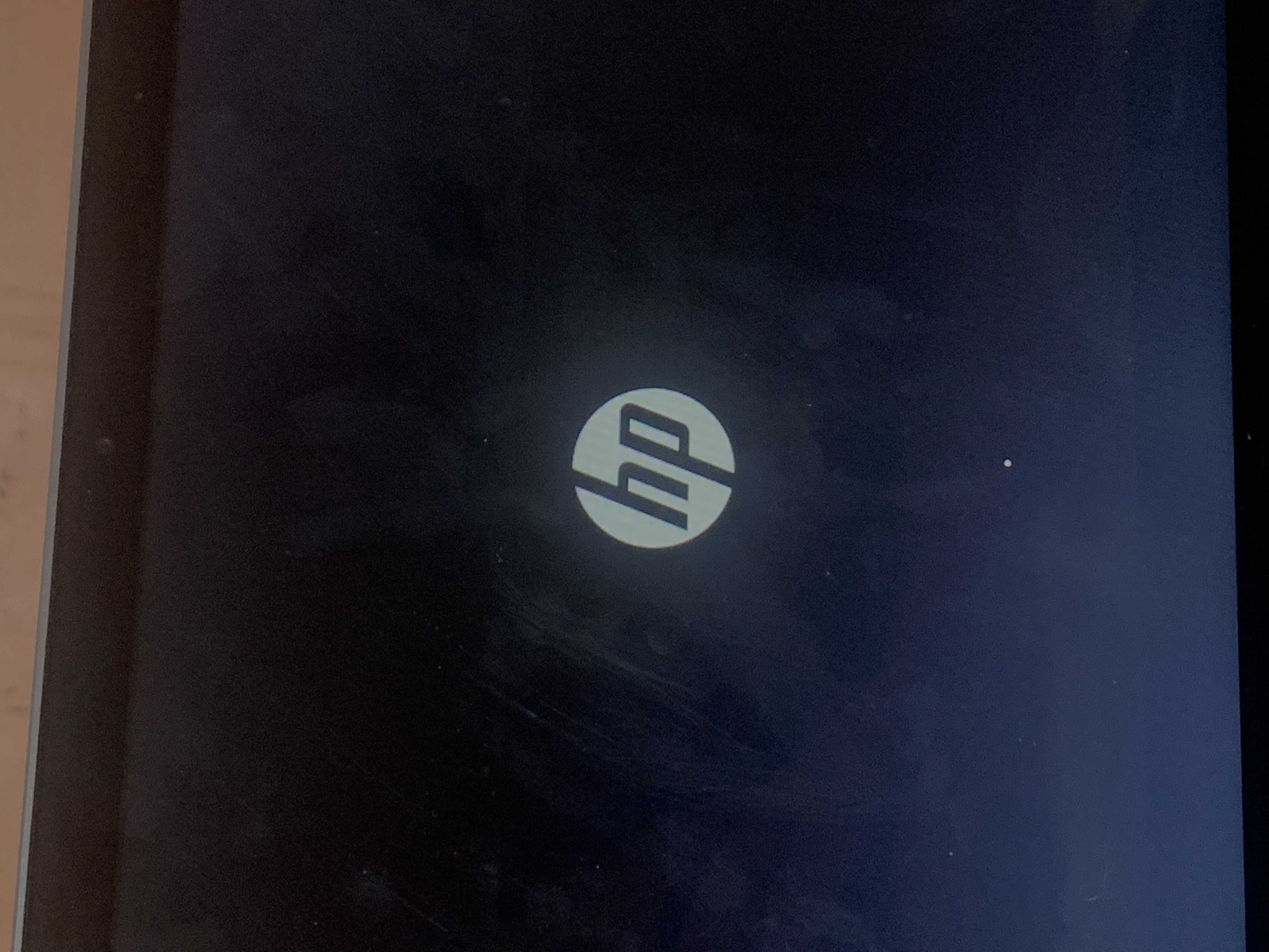 Laptop freezes on boot up - HP Support Community - 8616239