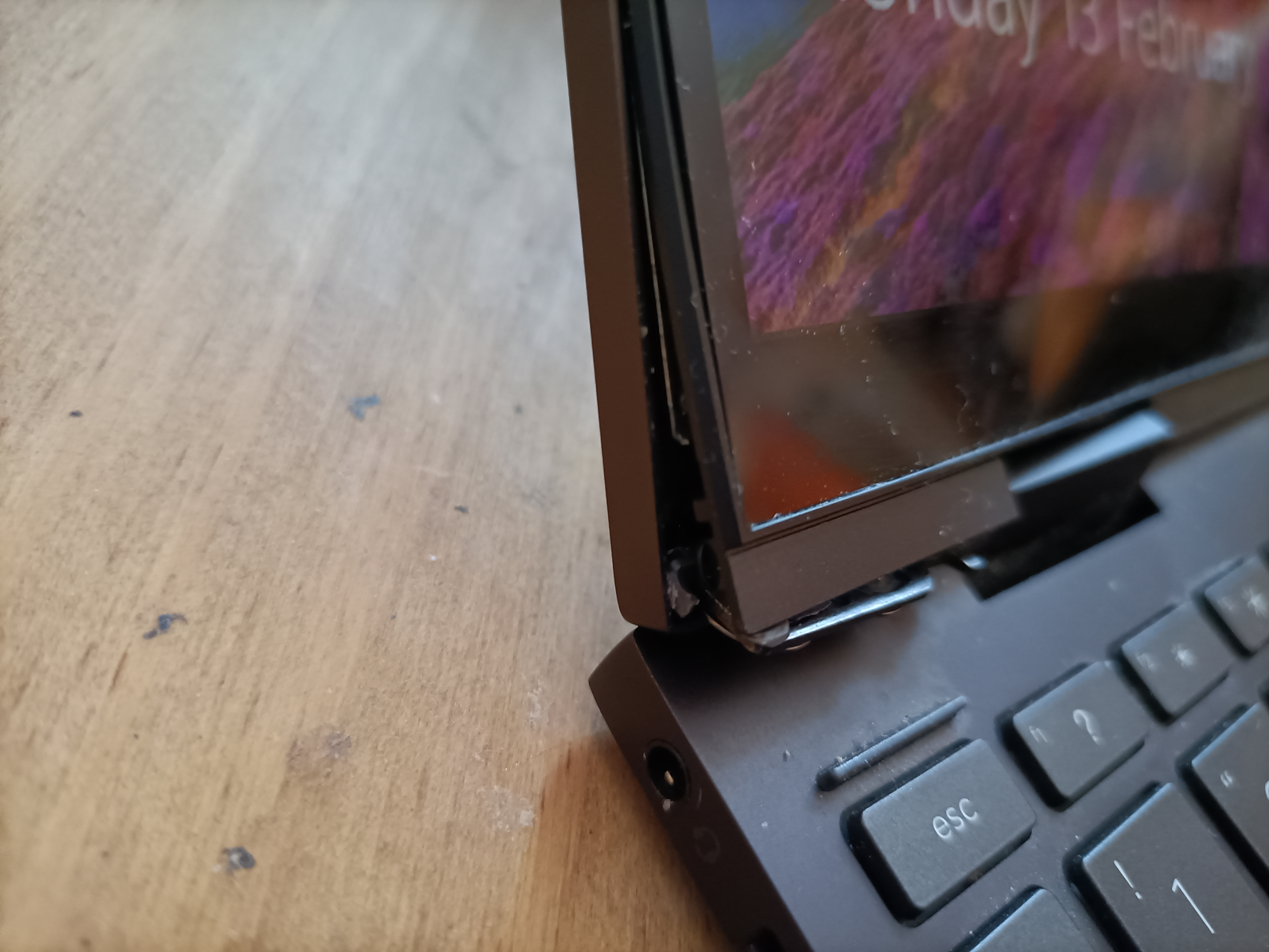 HP Envy X360 Laptop, Screen has popped out by hinge - HP Support ...