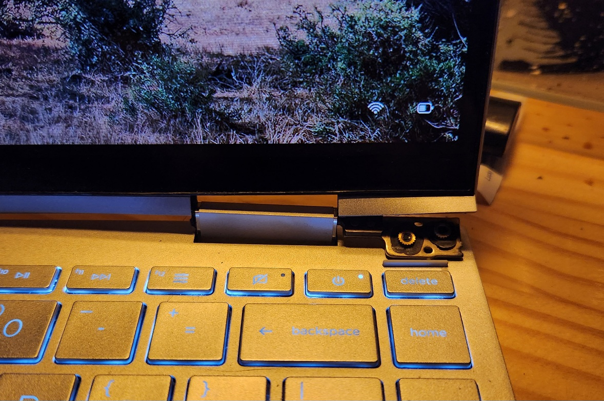 Hpenvy x360 hinge randomly breaks - HP Support Community - 8622620