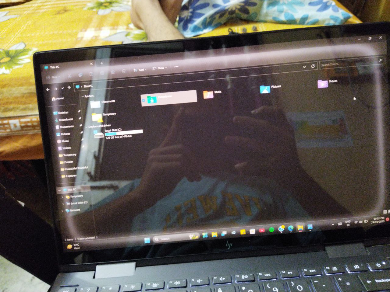 Battery Drain and Screen Bleeding - HP Support Community - 8649558