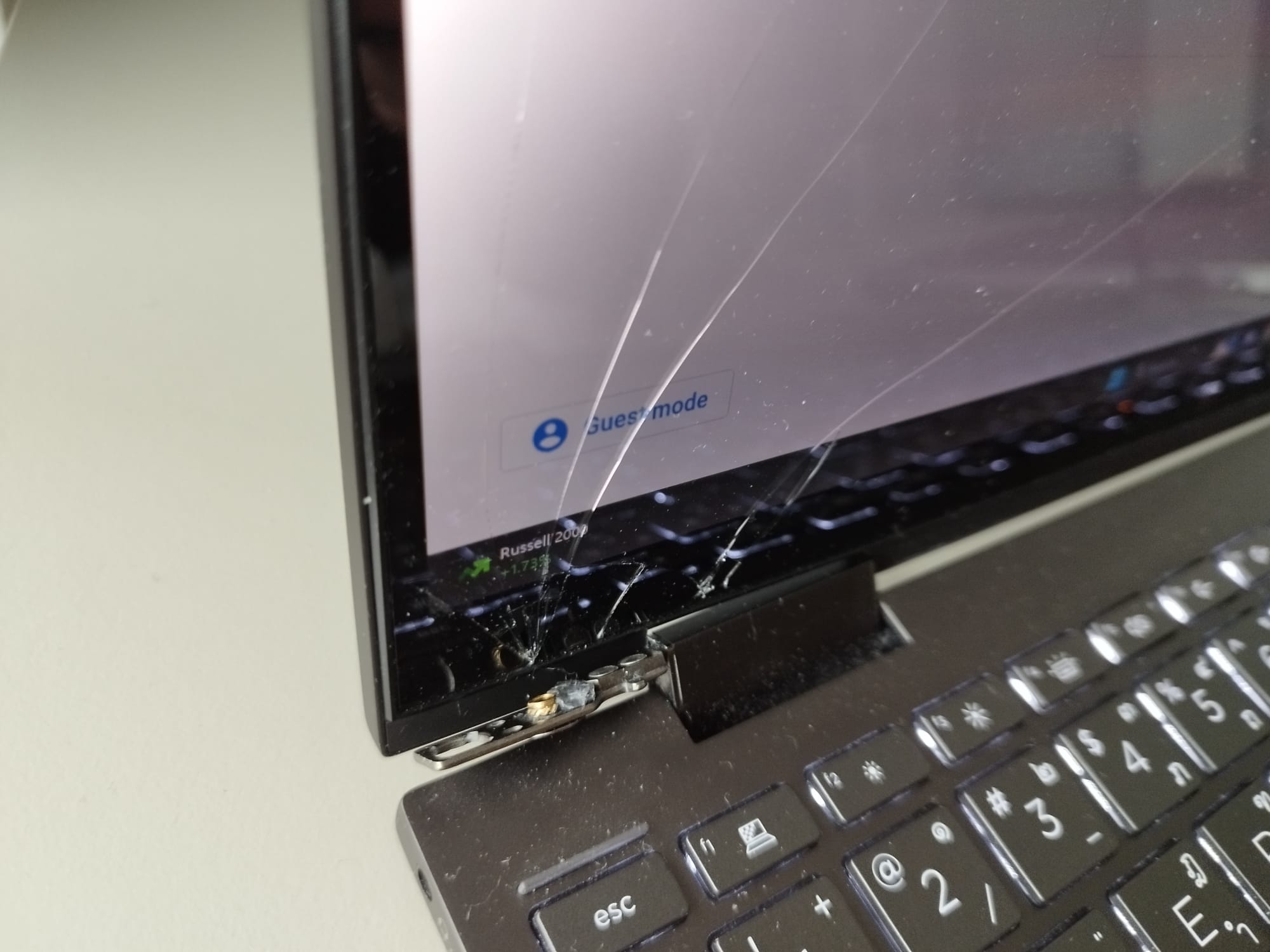 HP ENVY x360 Left Hinge and Screen Broken !! - HP Support Community ...