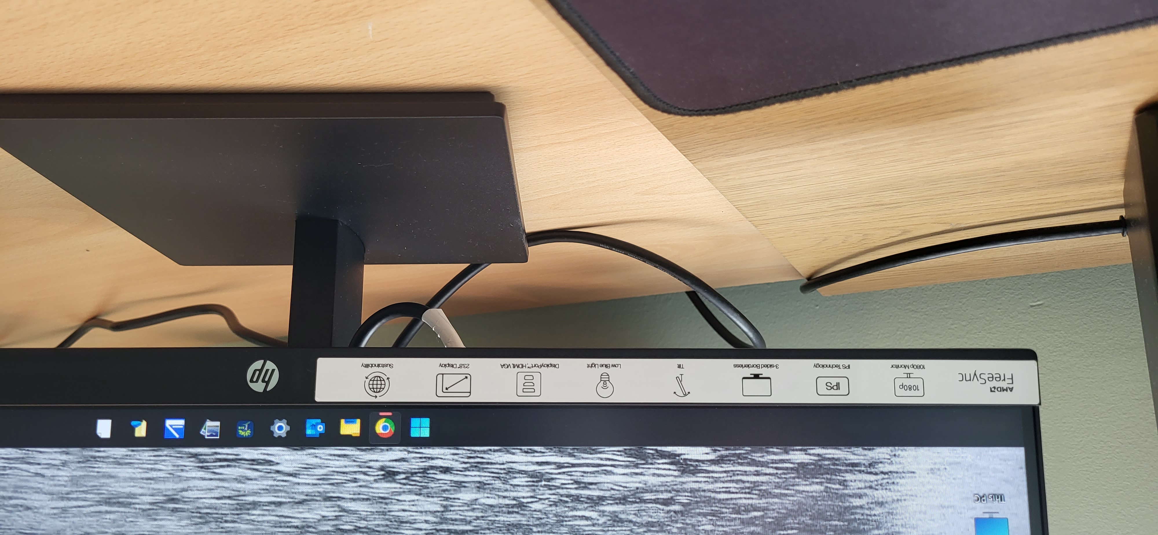 Getting rid of the sticky logo's on monitor frame - HP Support ...