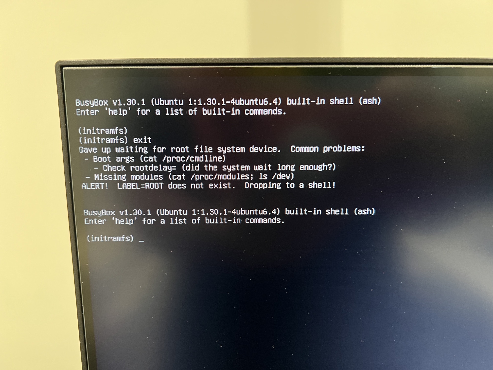 HP T730 Thin Client won't boot up; dumps to initramfs screen - HP ...