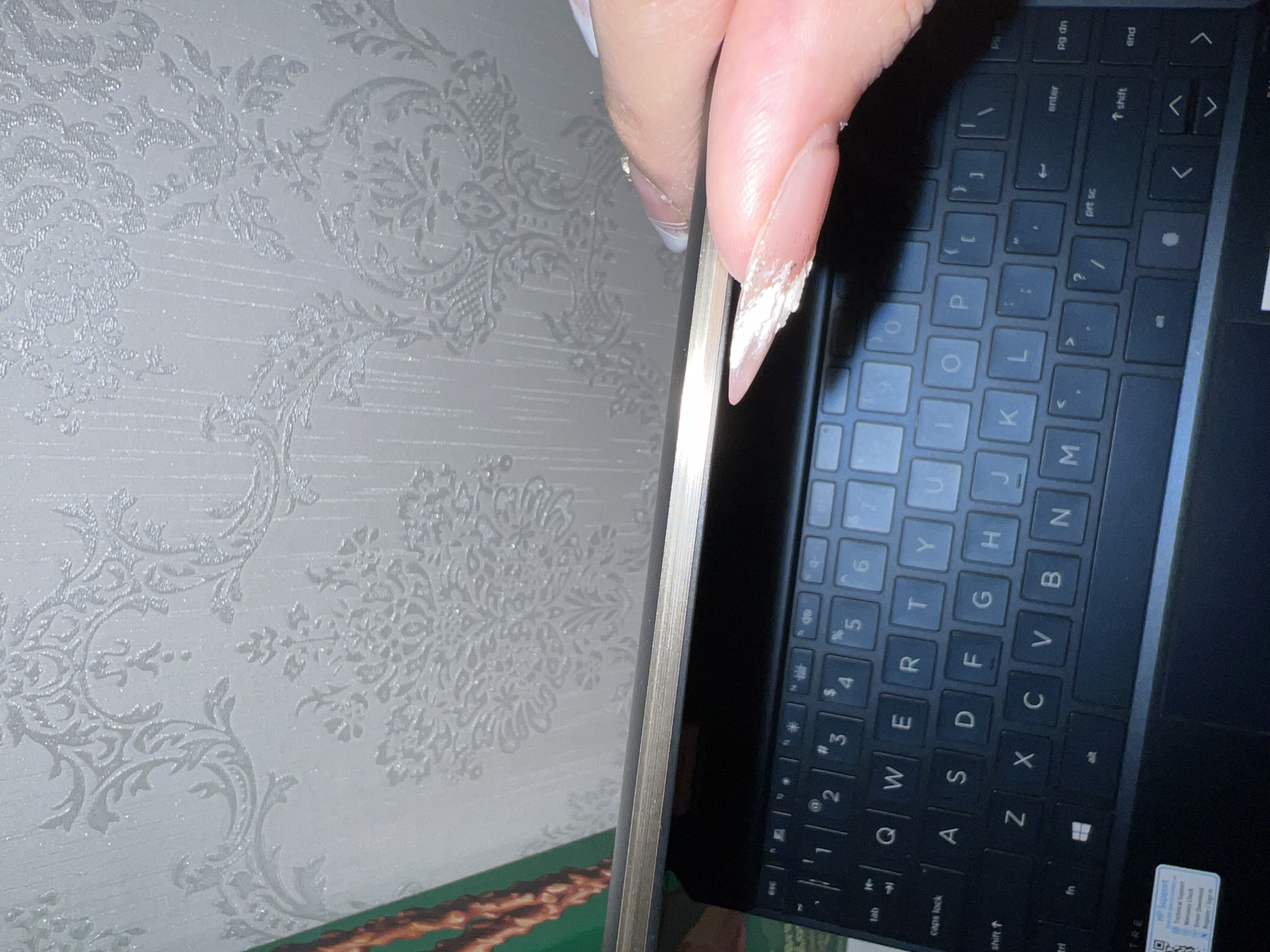 HP Spectre screen falling out of frame - HP Support Community - 8708780