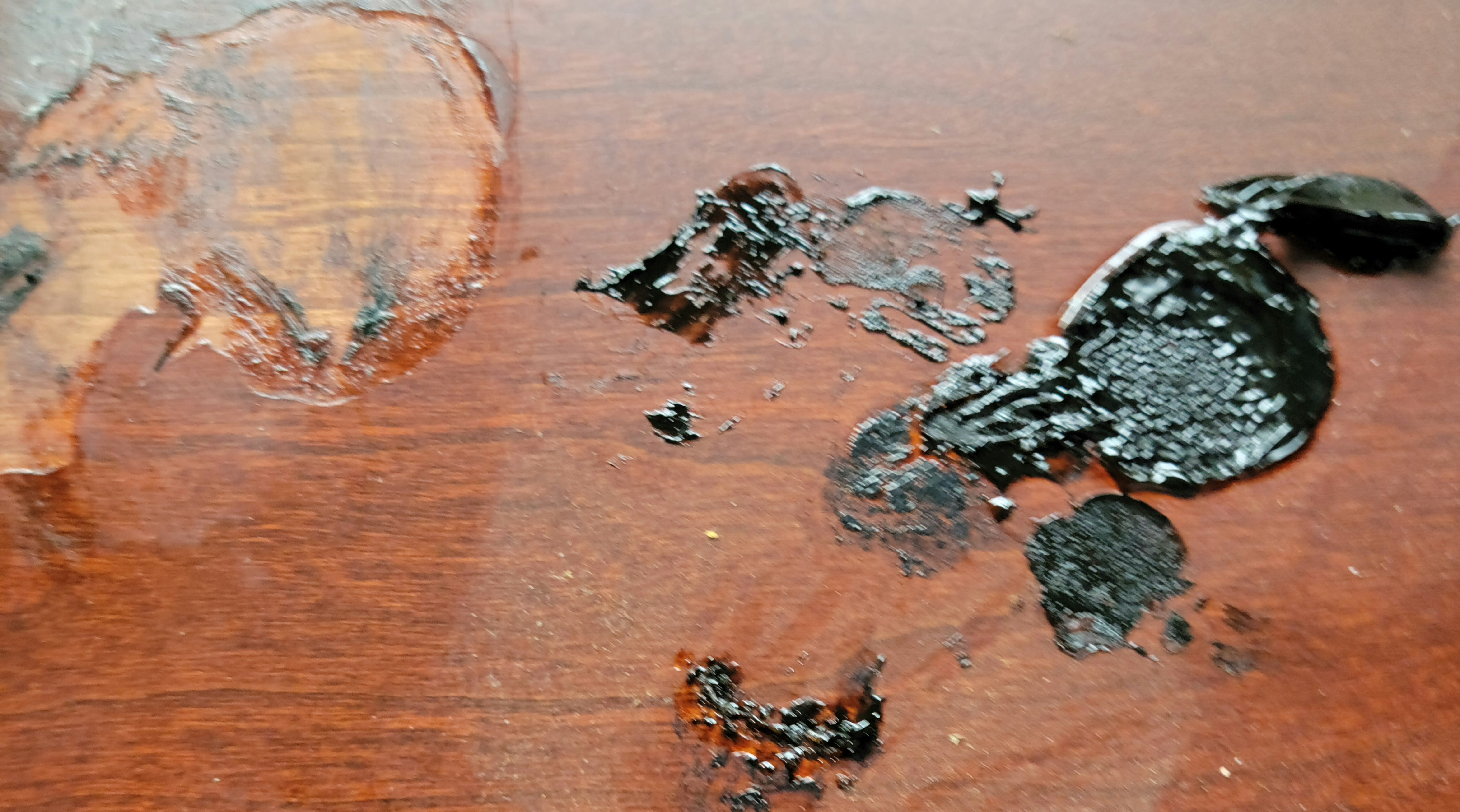 Melted feet ruined my expensive desk - HP Support Community - 8726385