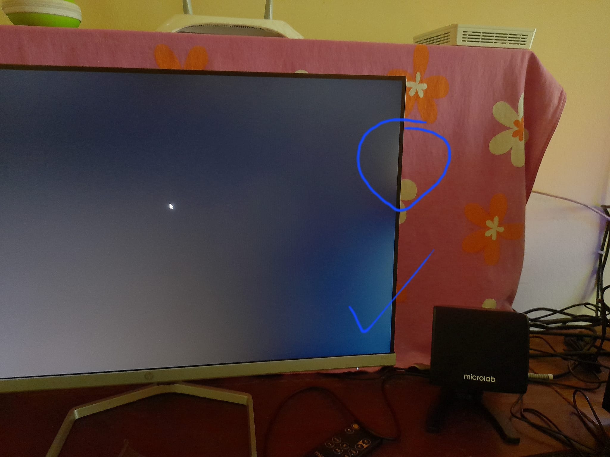 hp M22f Monitor backlight bleeding issue. - HP Support Community - 8857996