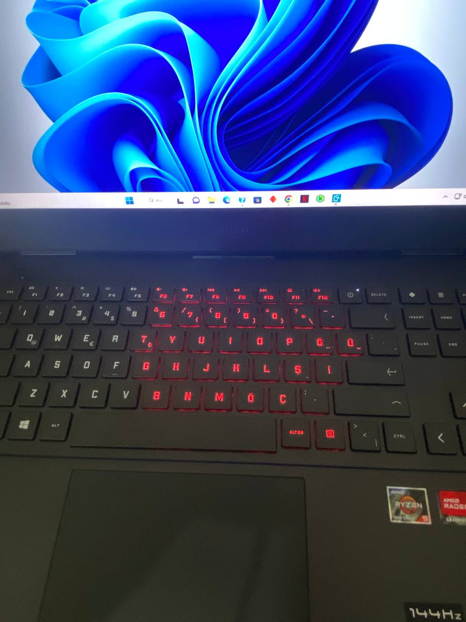 Keyboard light problem - HP Support Community - 8871700