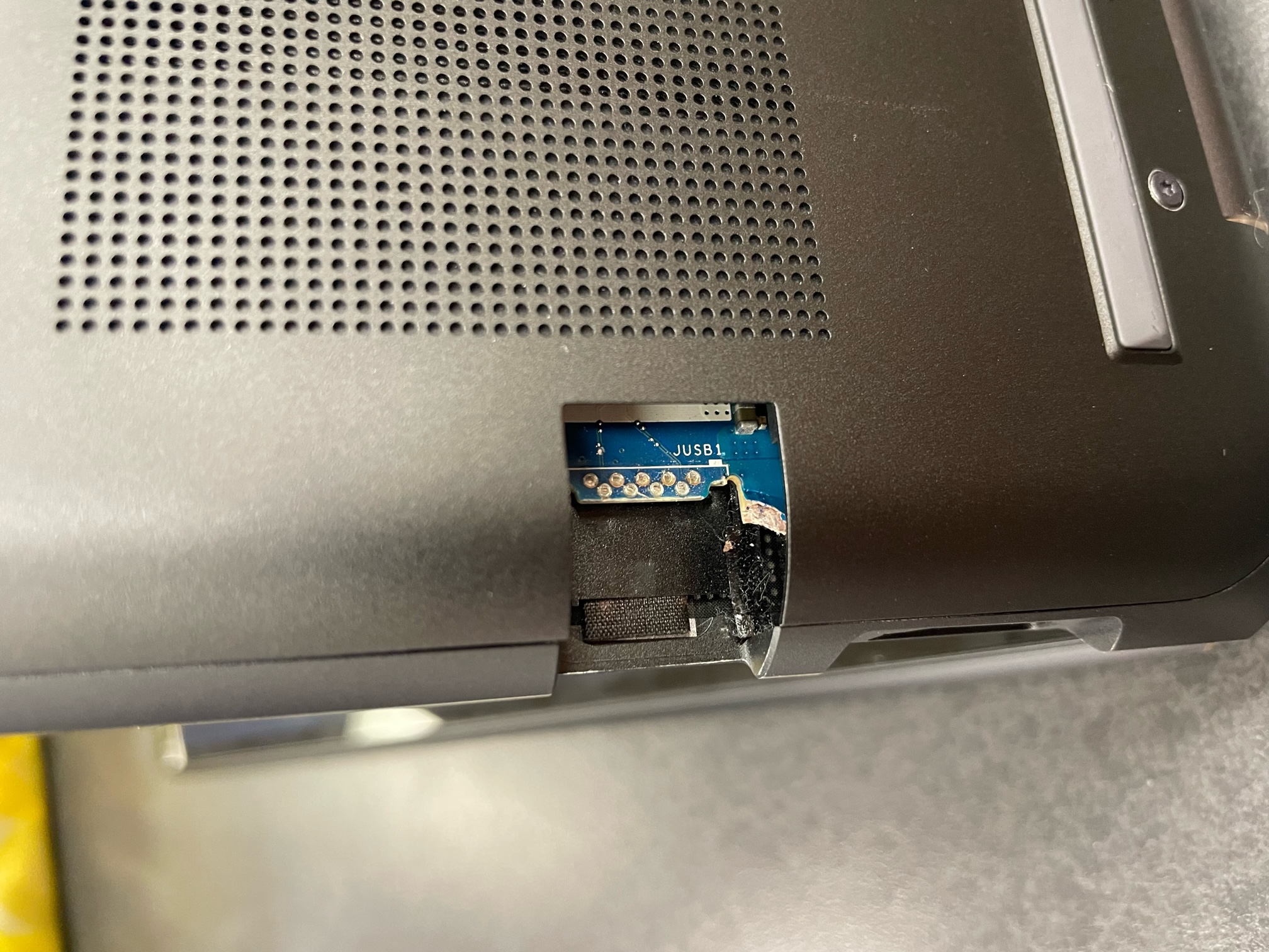 USB Port broke off Laptop - HP Support Community - 8873536