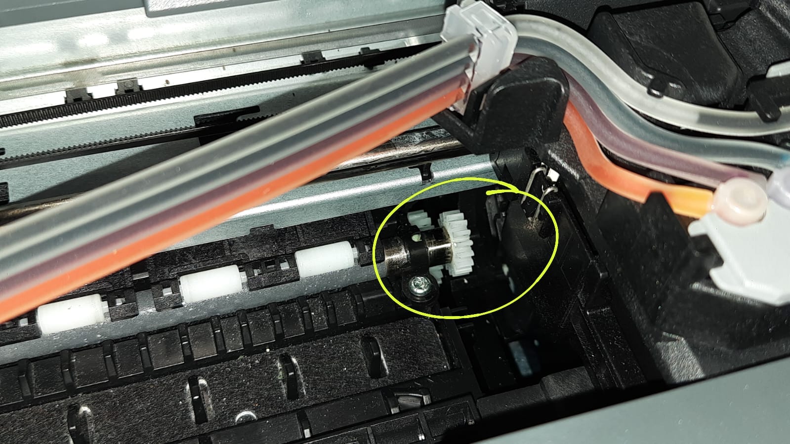 Internal gear broken while following instructions as per vir... - HP ...