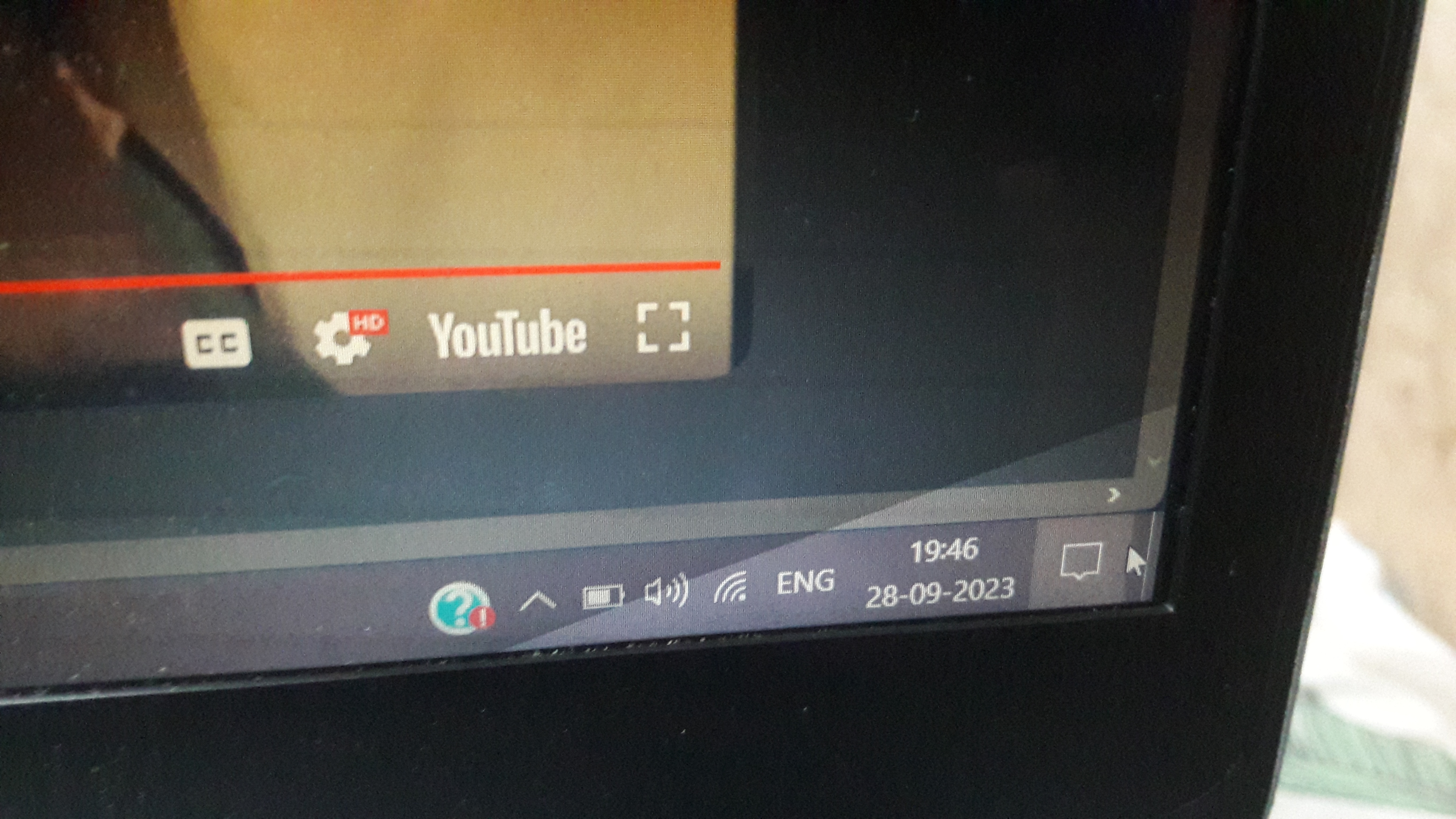 Screen looks weird in the edge - HP Support Community - 8876025