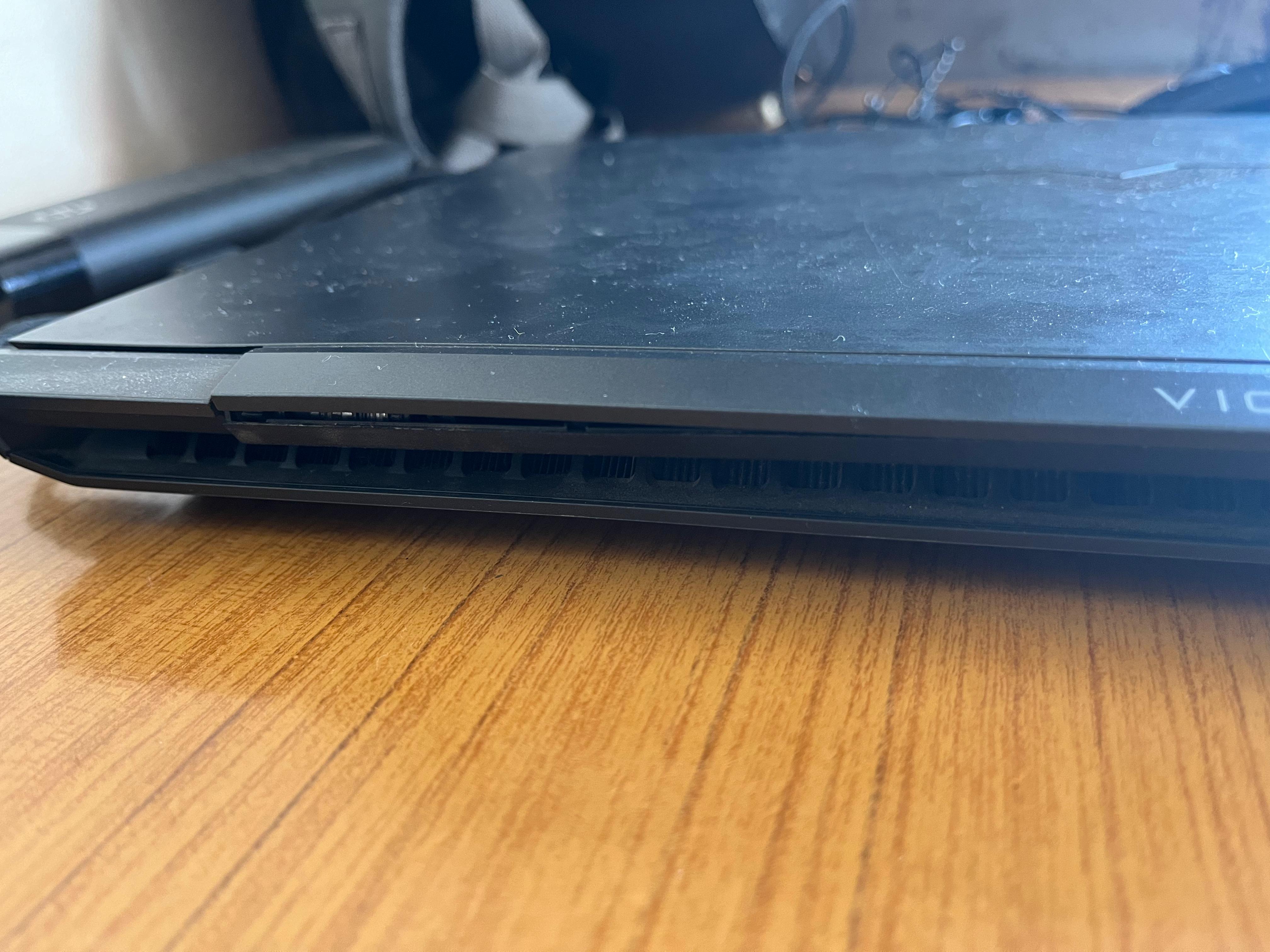 HP VICTUS 16.1 HINGE BULGING ISSUE - HP Support Community - 8928067