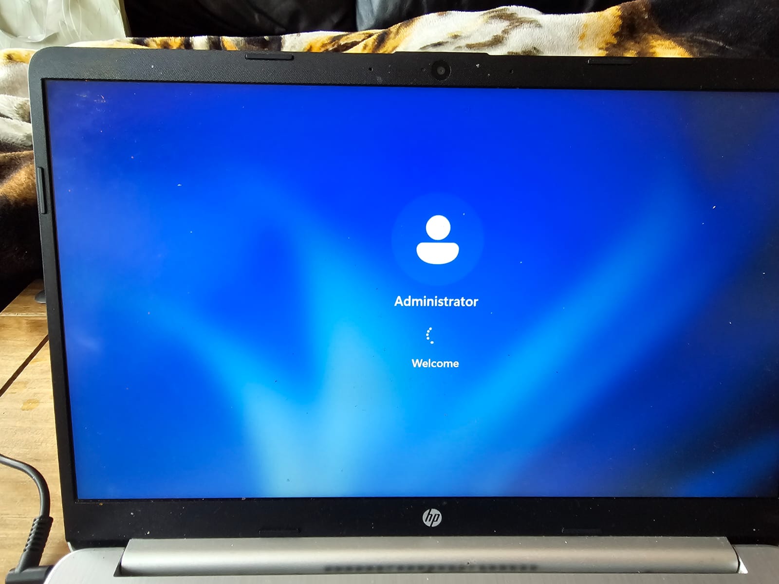 Windows recovery stuck and keeps looping - HP Support Community - 8978256