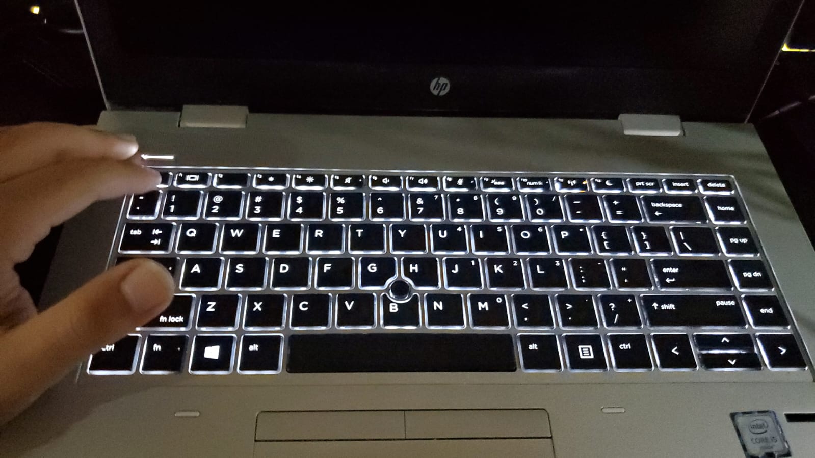 pantalla congelada en PROTECTED BY HP Sure Start - HP Support Community ...