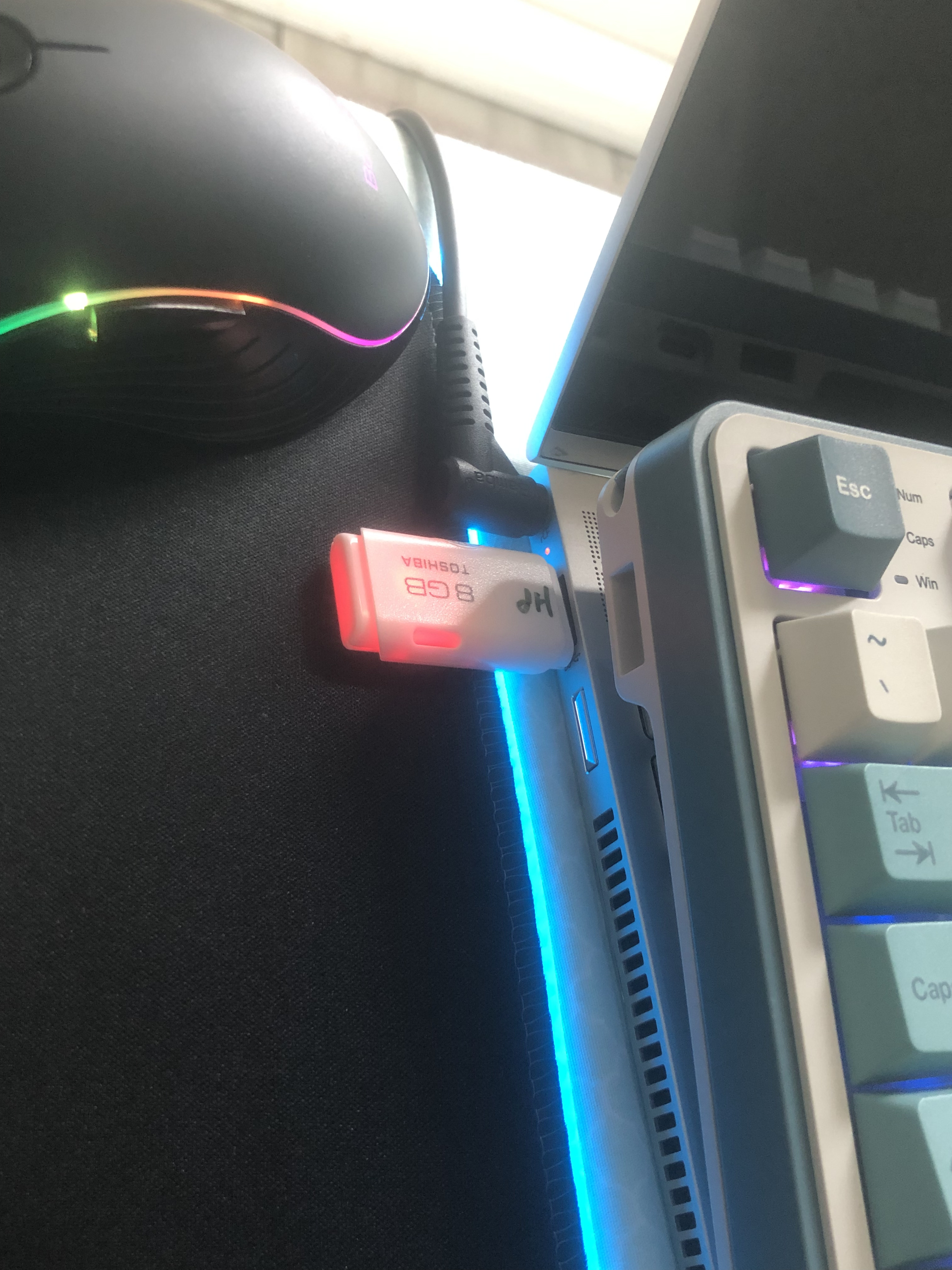 Laptop only showing power light - HP Support Community - 9044788