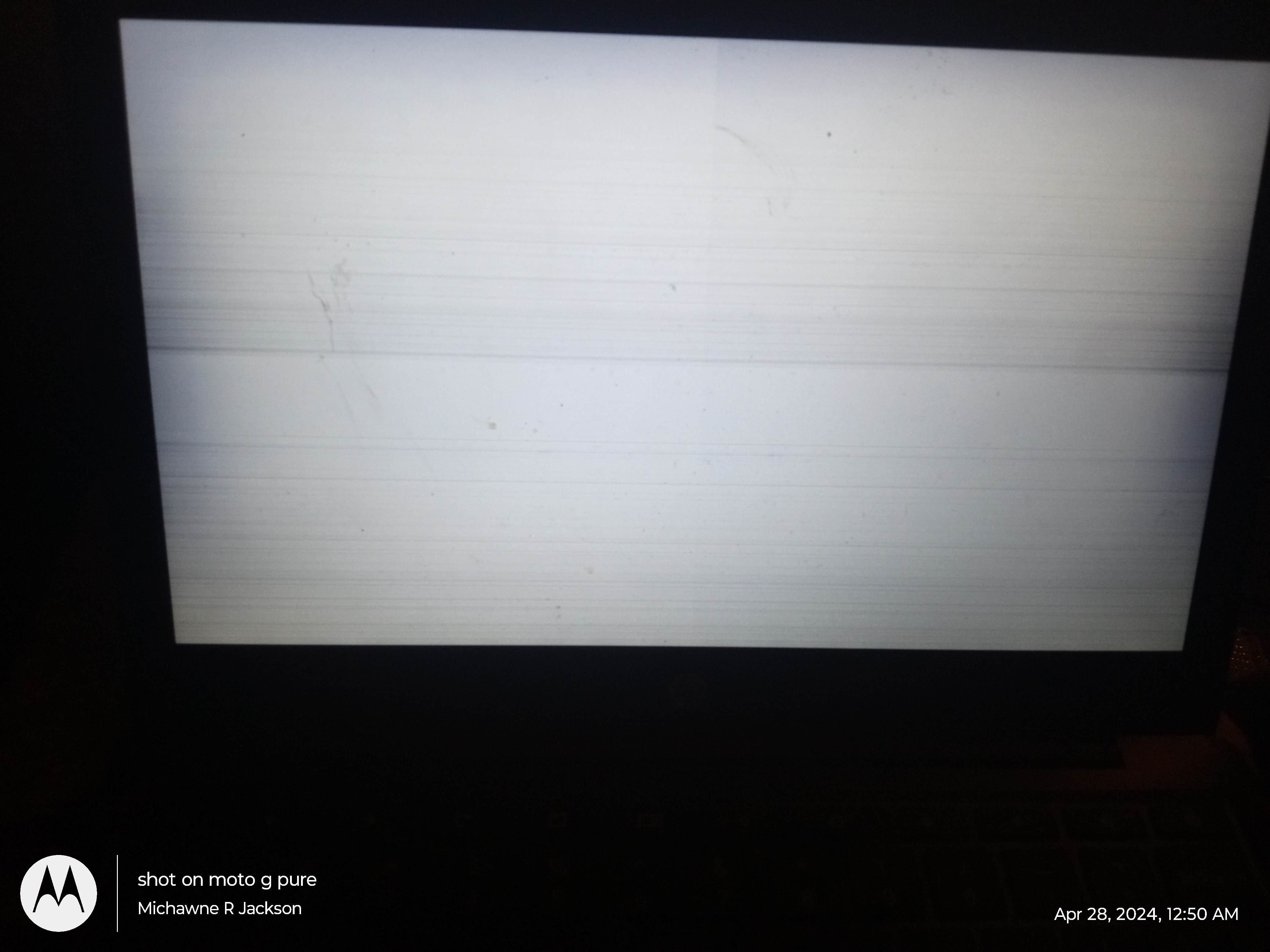 Chromebook screen is bright, blanked and blinking with no me... - HP ...