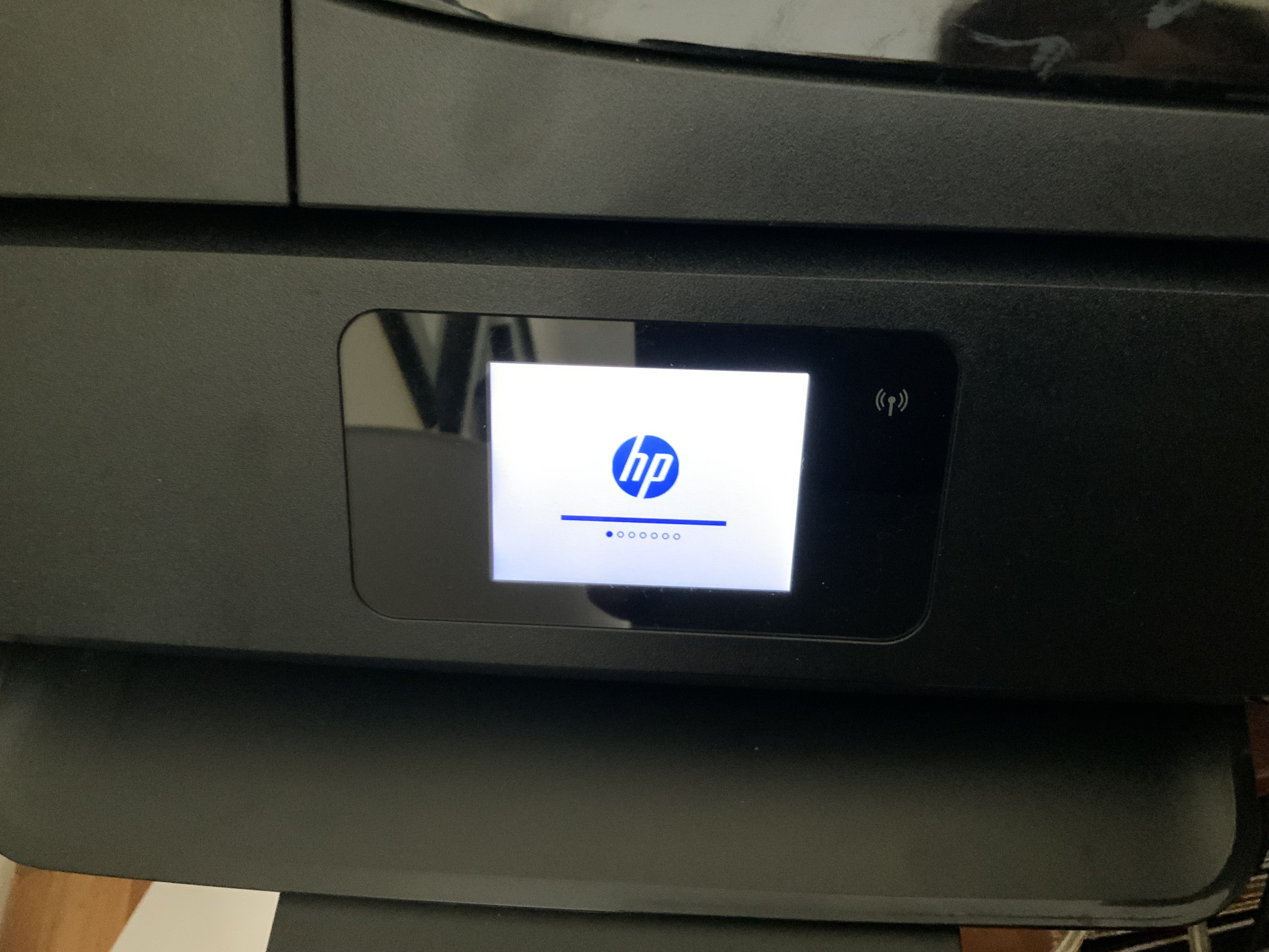 HP Envy 7858 Stuck on loading screen - HP Support Community - 9090469