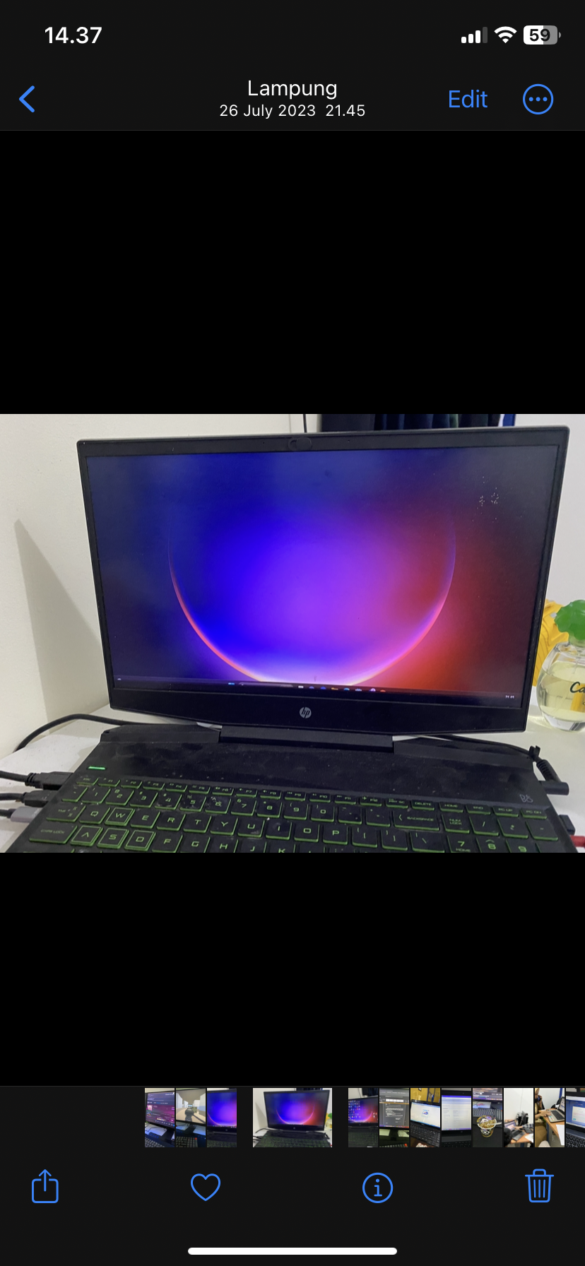 I have black screen in half of my screen but its weird - HP Support ...