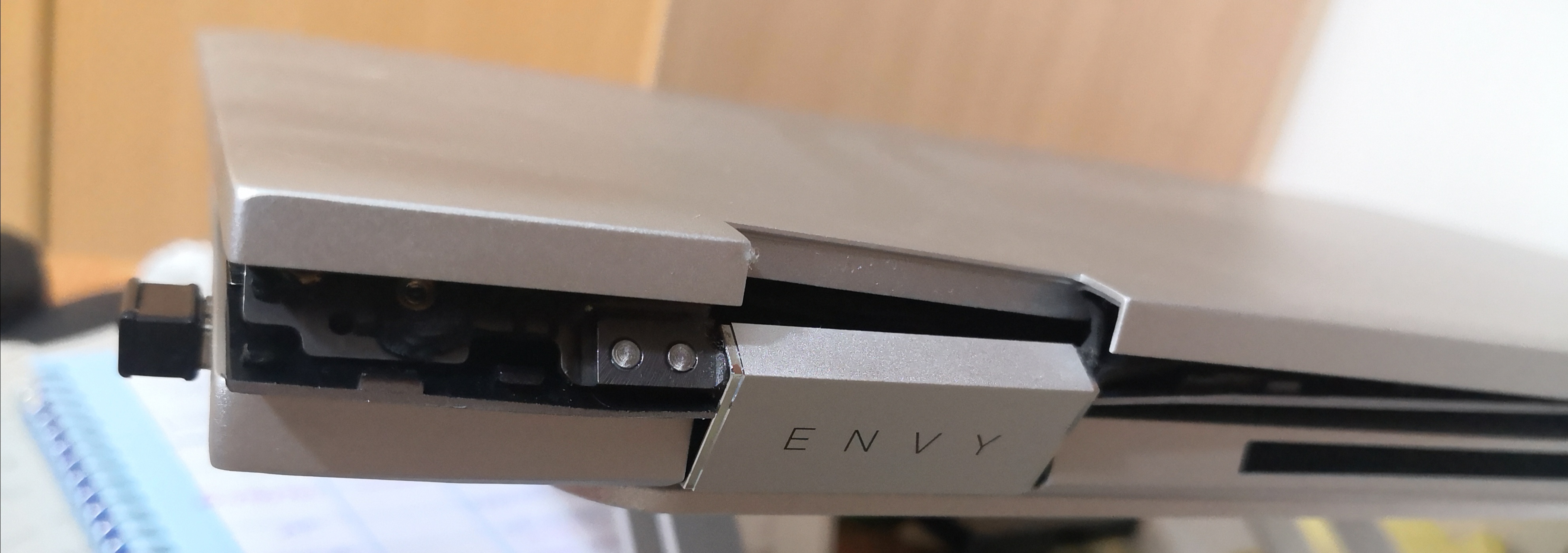 Envy x360 Right Hinge problem: screen is seperated from the ... - HP ...