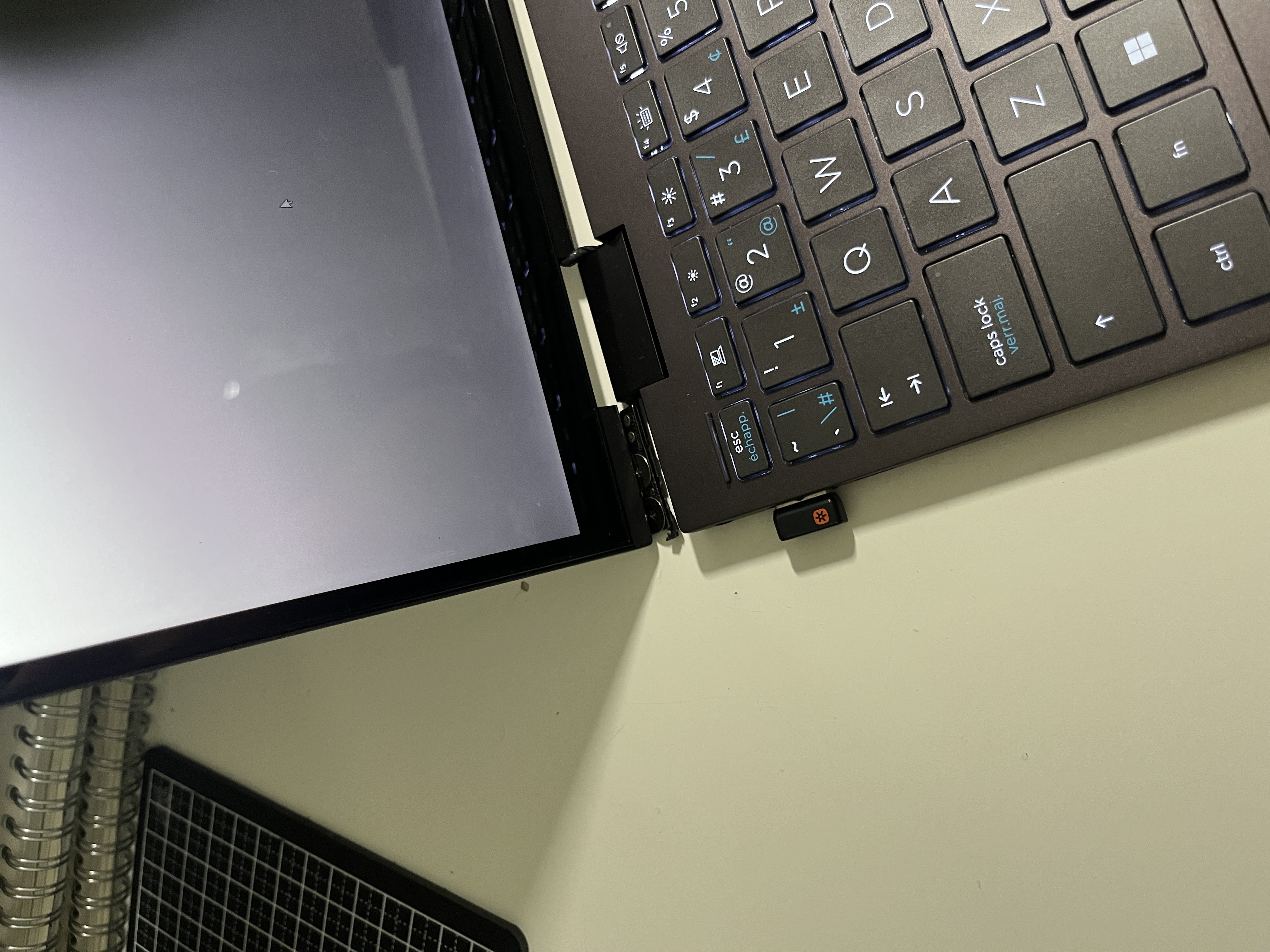 hp envy x360 left hinge broken - HP Support Community - 9101660