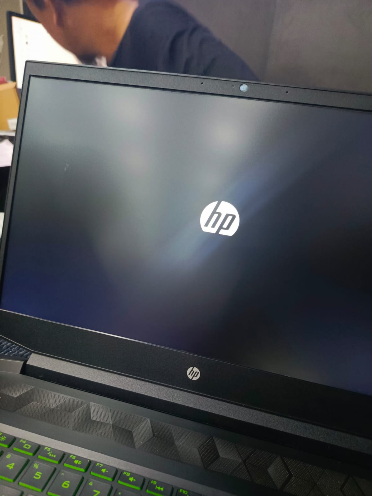 my lcd screen get cut on half when i boot up my laptop - HP Support ...