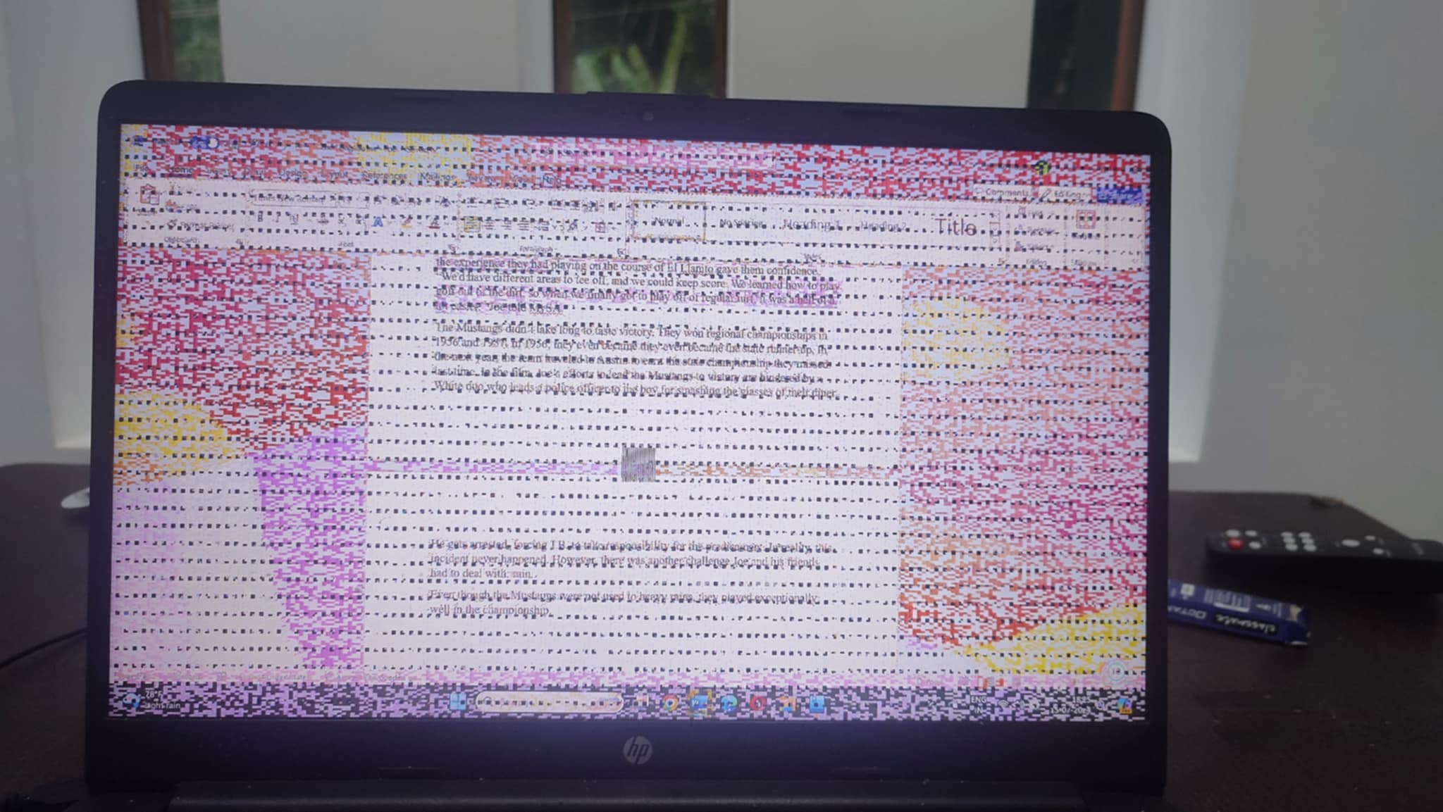 Occassionally, the display of my laptop just flickers and en... - HP ...