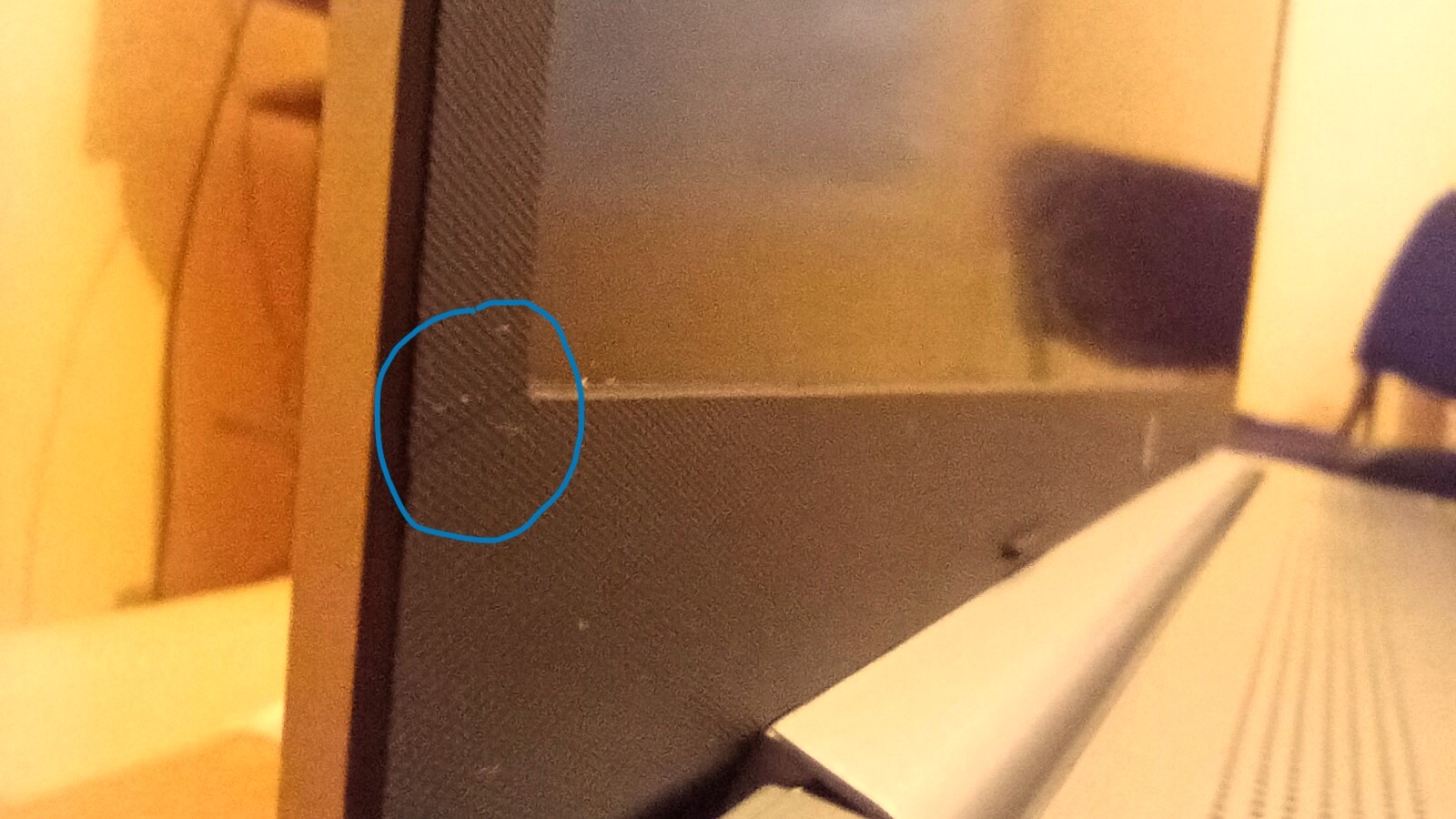 Very small cracks on plastic border (bezel) around the displ... - HP ...
