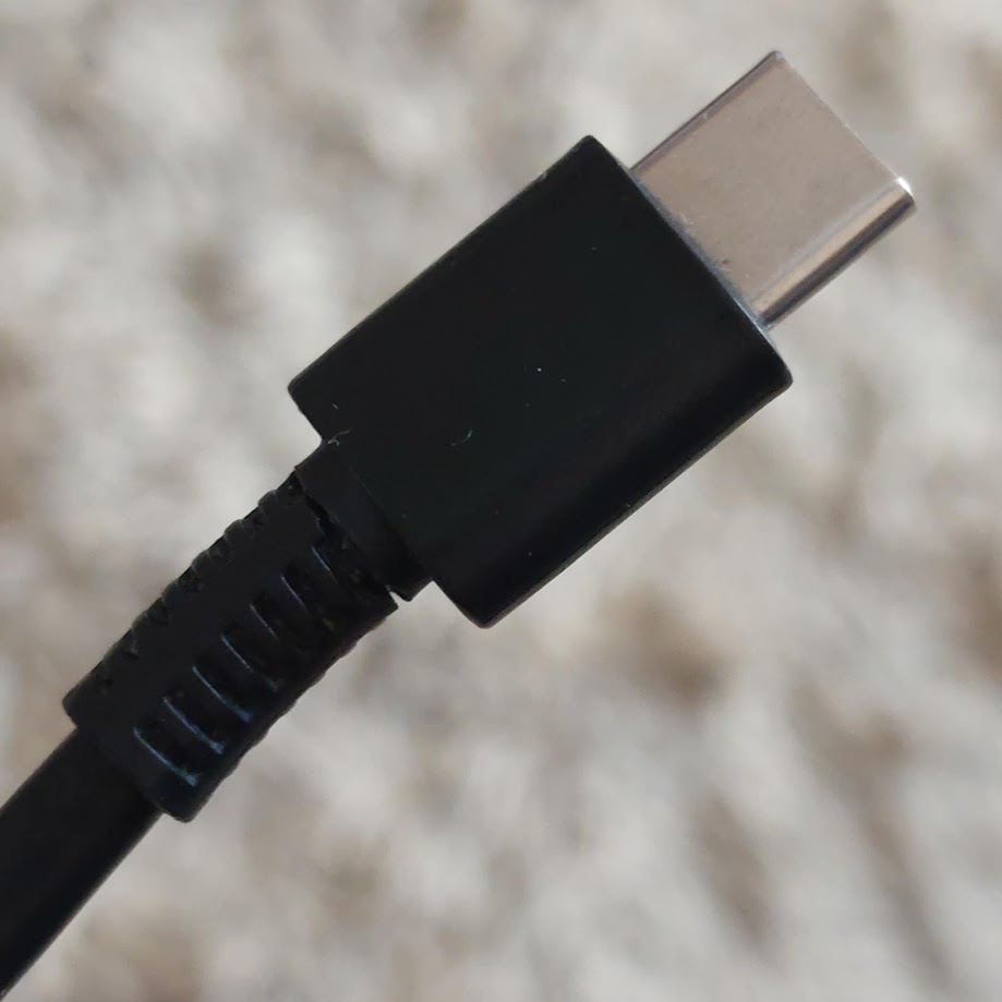 Power adapter received slight damage - HP Support Community - 9146324