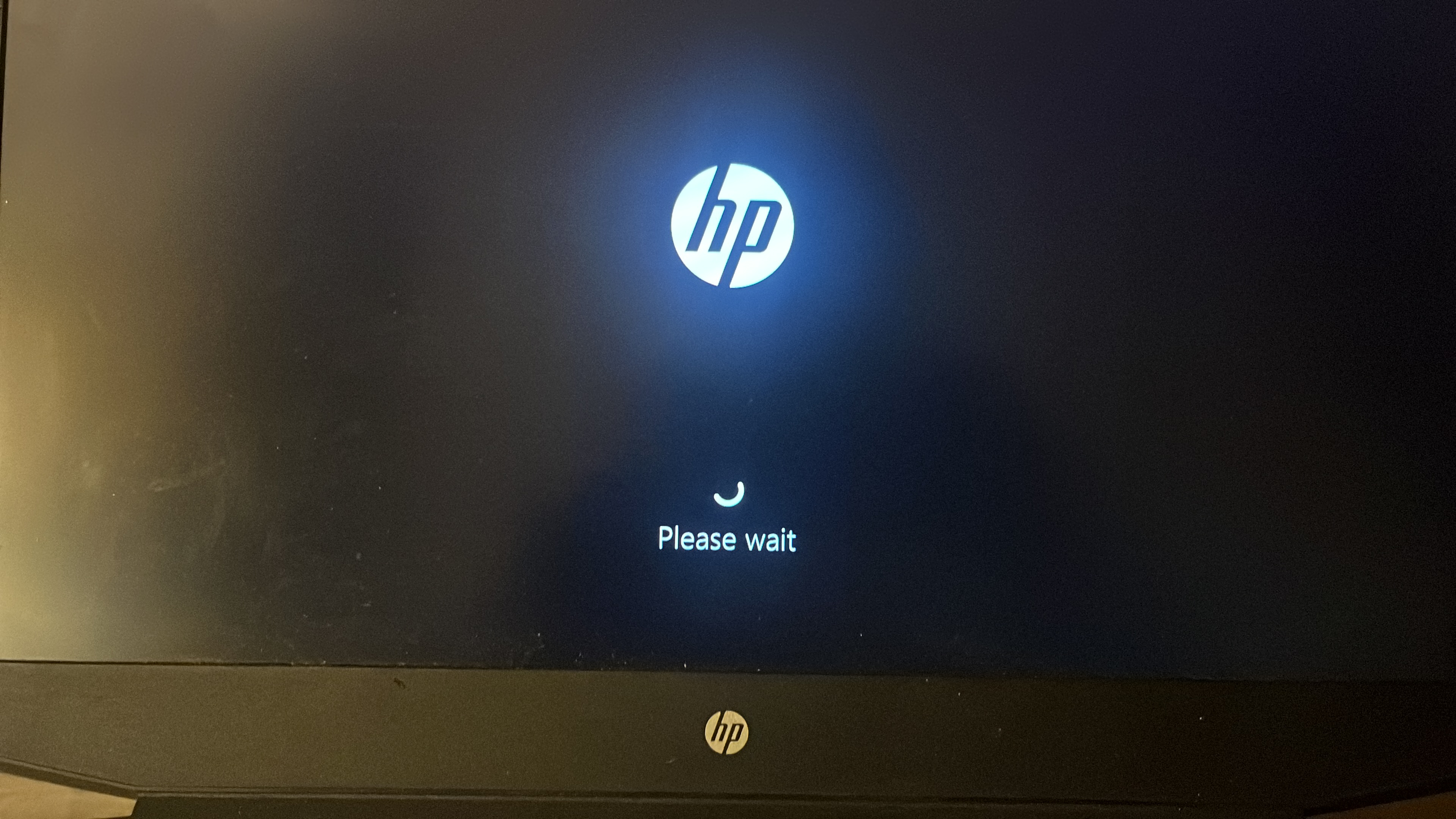 Hp pavillion hp logo screen with loading struck - HP Support Community ...
