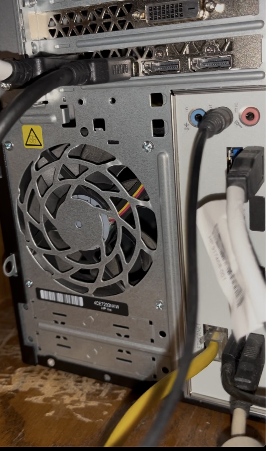 Solved: Blank Screen w/bootup - HP Support Community - 9218335