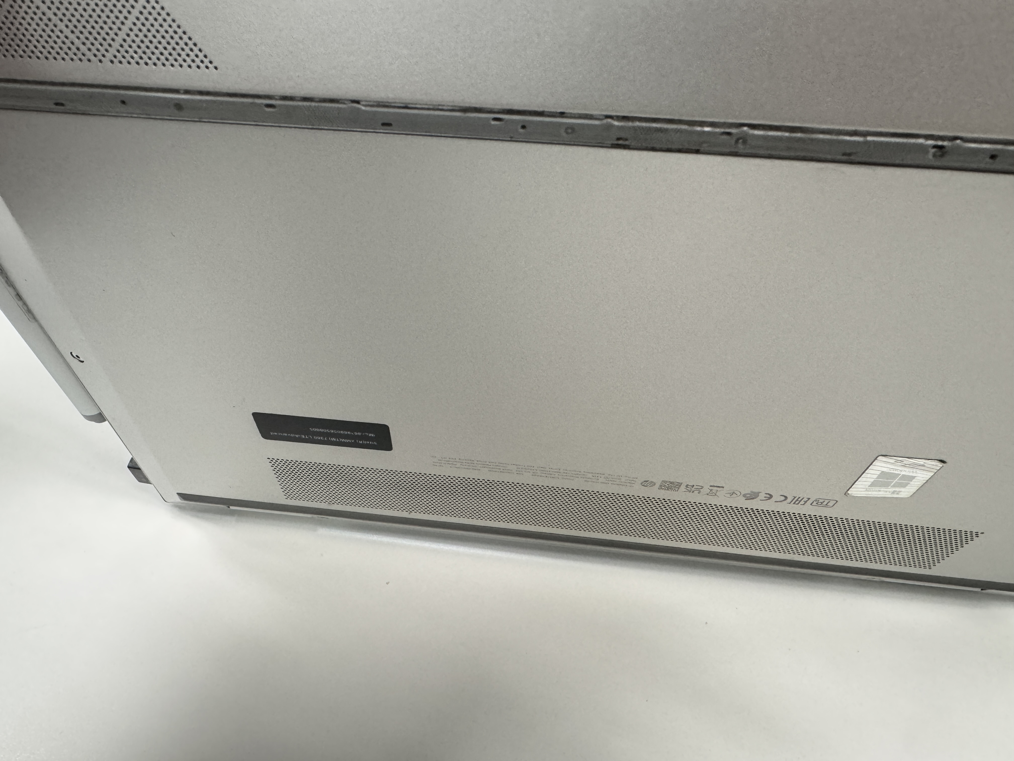 Bottom accesory - HP Support Community - 9234725