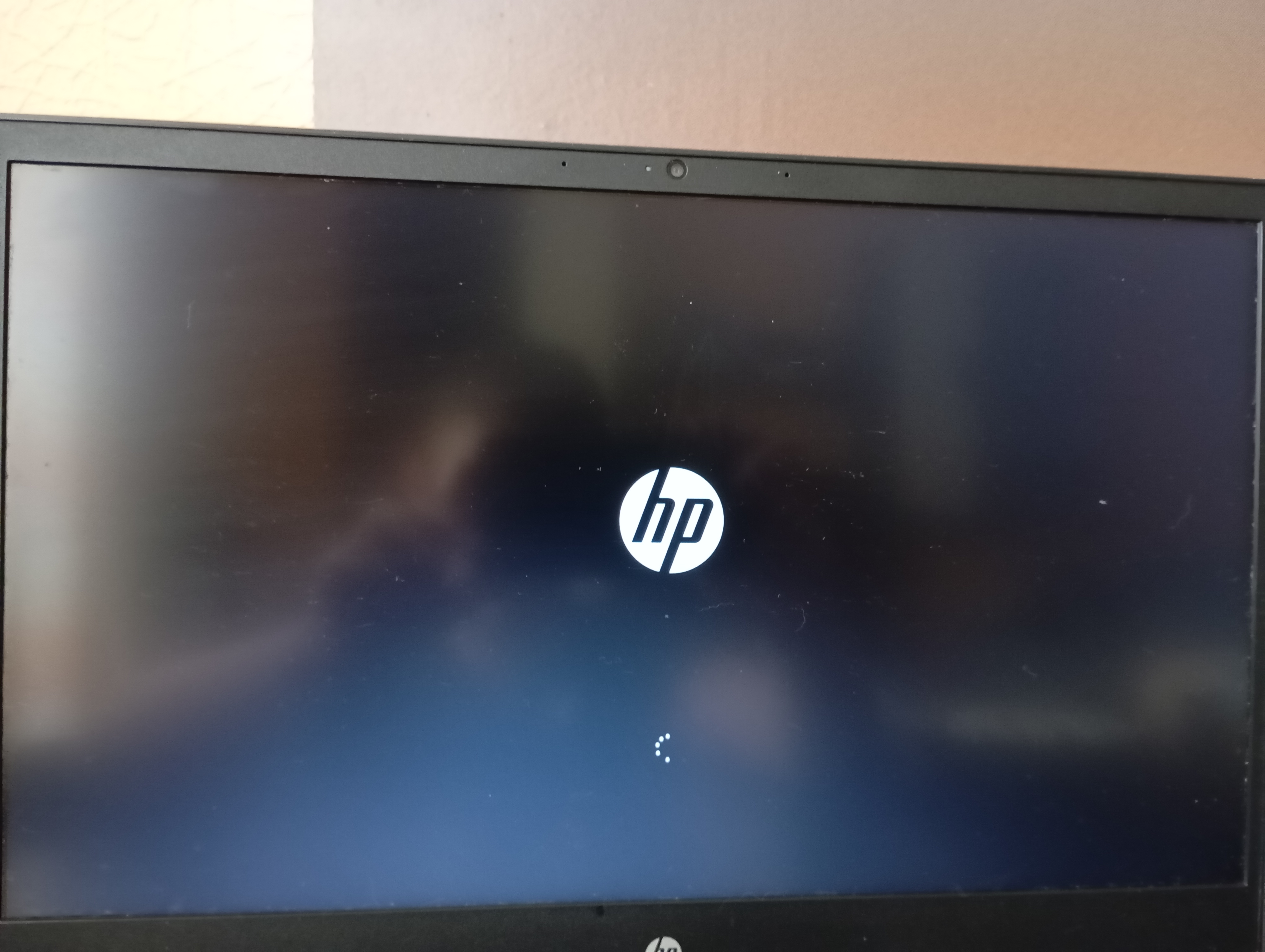 What to do black screen in the middle hp And it just keeps l... - HP ...