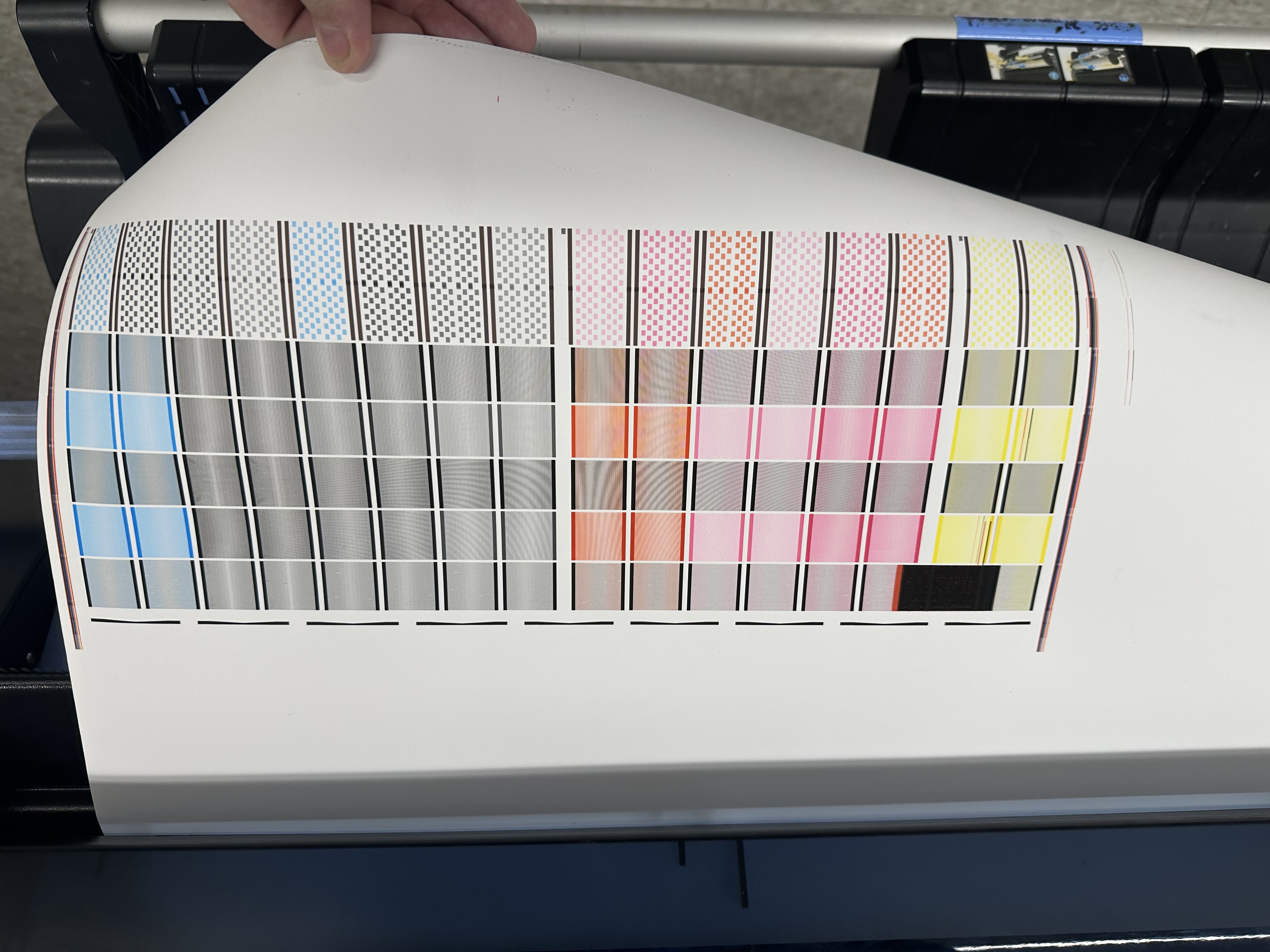 Printhead depositi vertical lines randomly after almost full... - HP ...
