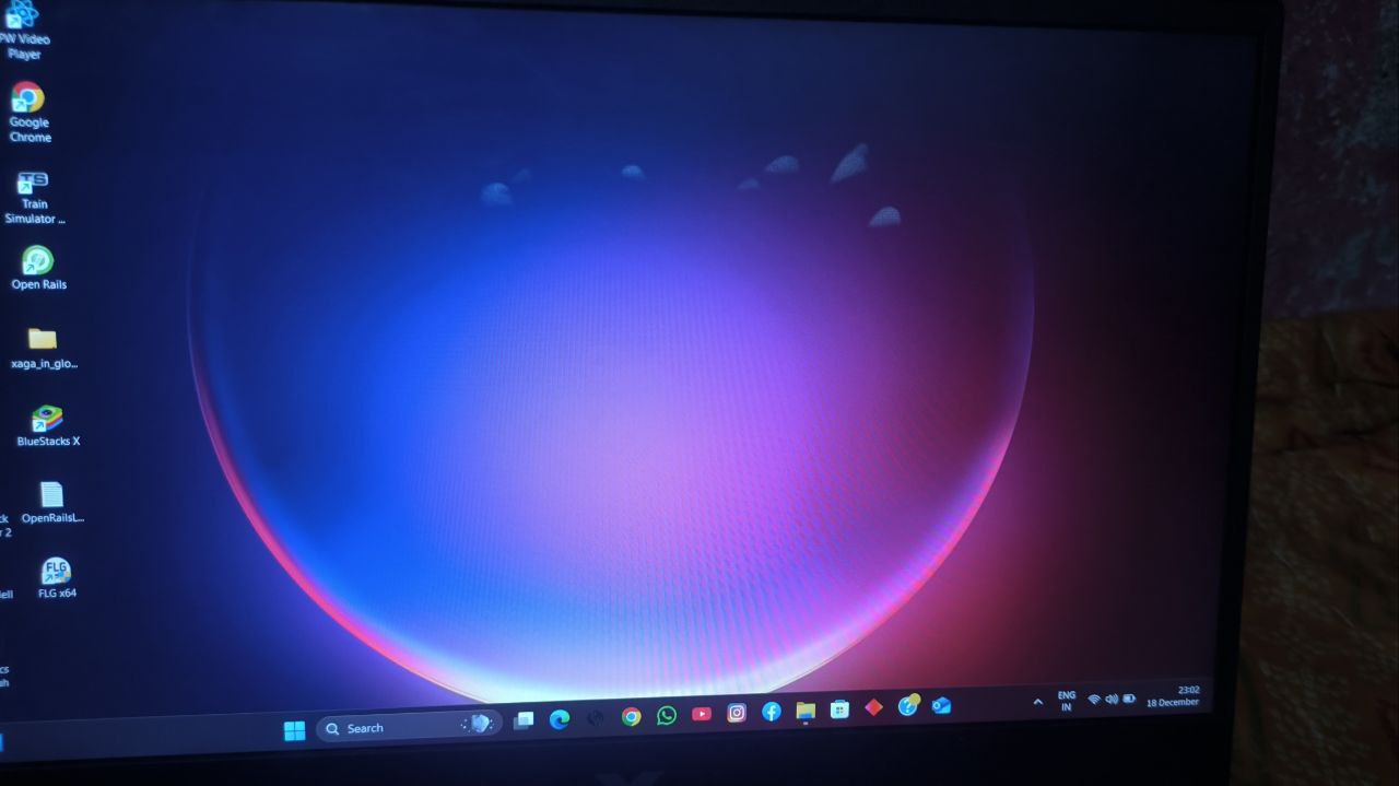 white dots on my display - HP Support Community - 9265289