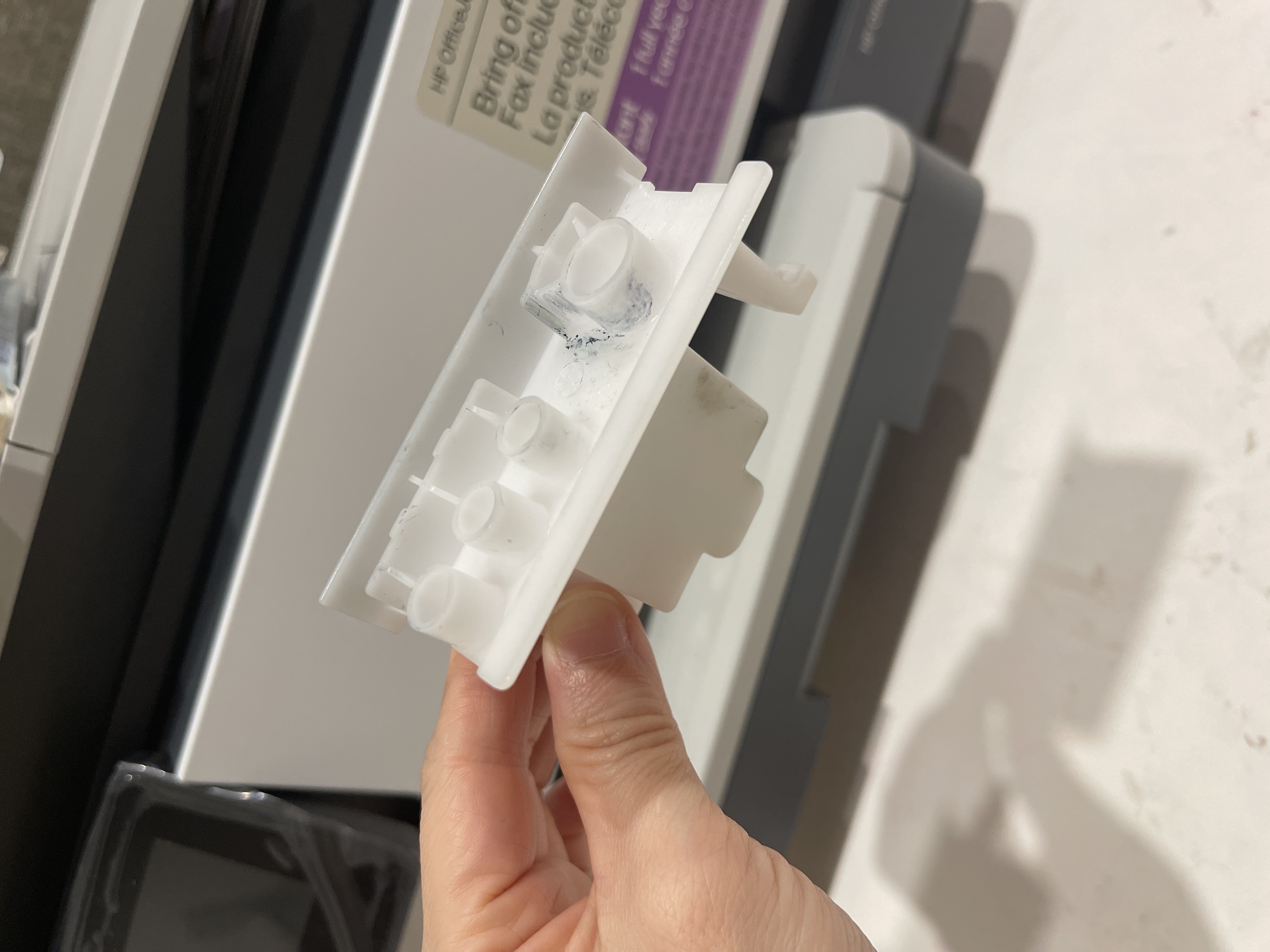 White Plastic Thing - HP Support Community - 9285811