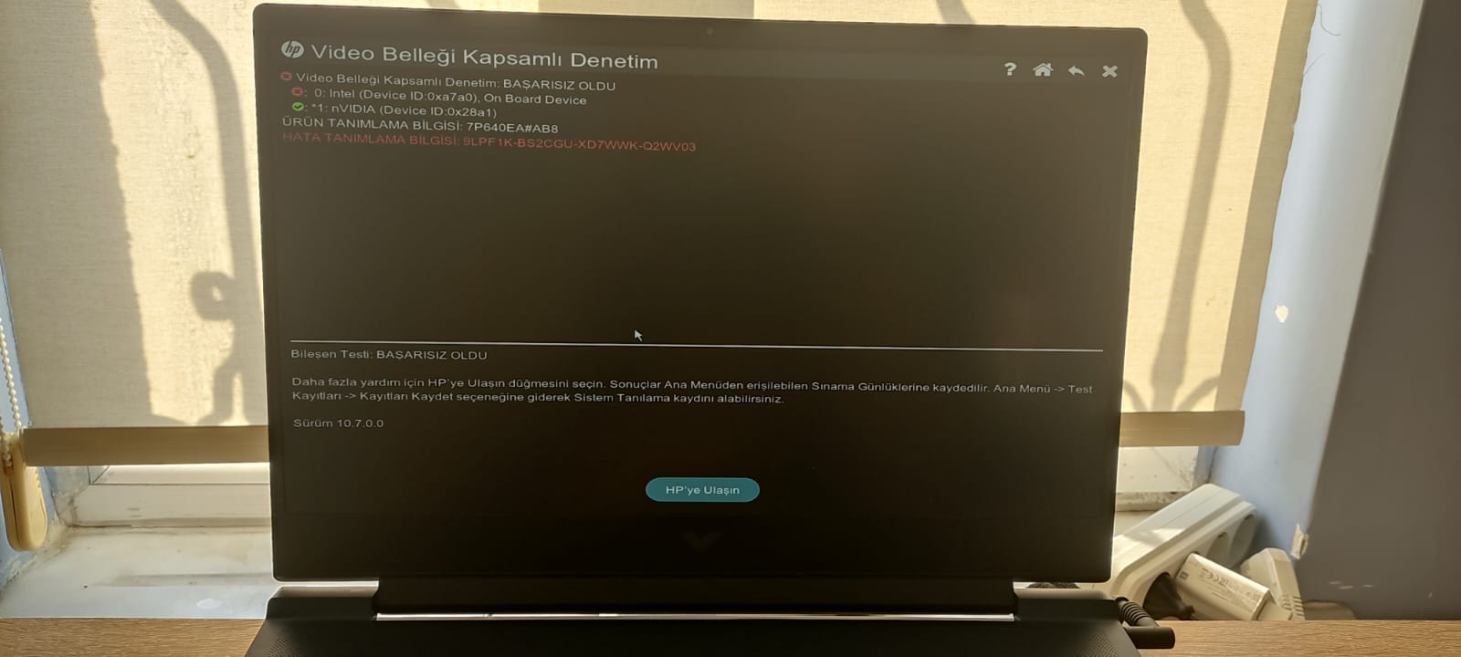 Victus screen goes black on and off - HP Support Community - 9292621