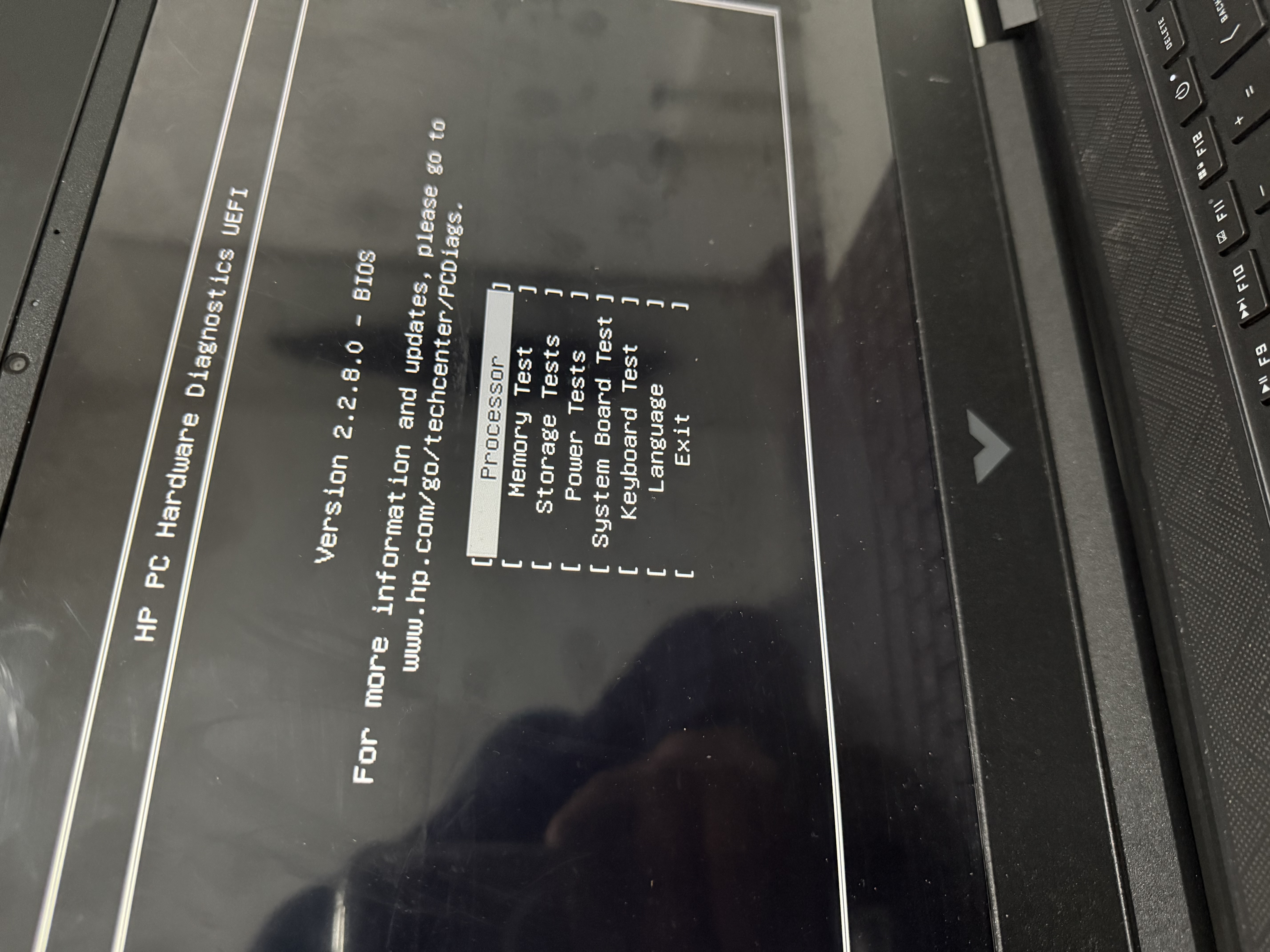 Hp victus stuck on start showing victus logo and loading - HP Support ...