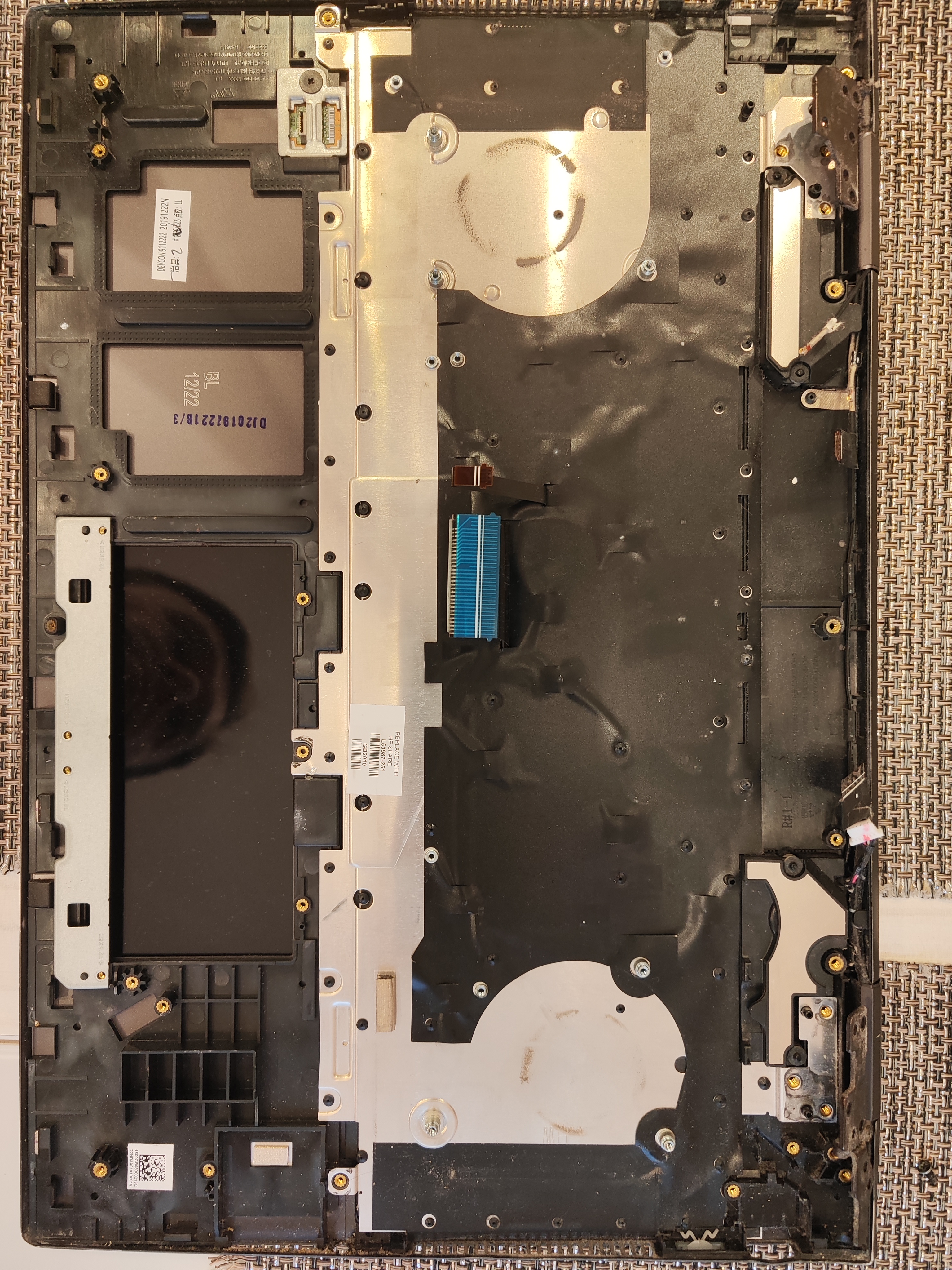 Solved: The keyboard started to malfunction - the keys "8", "i", "k ...