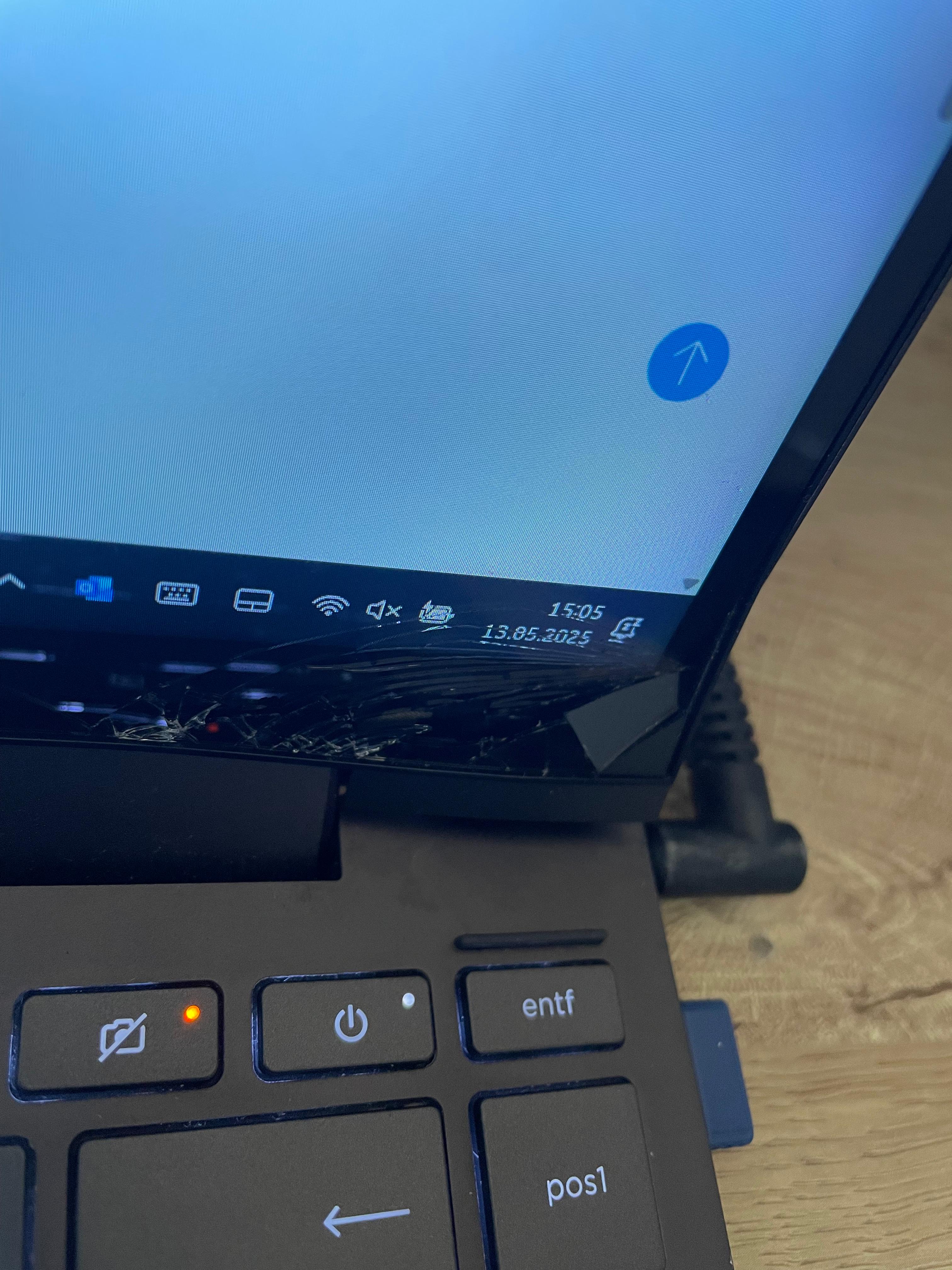 HP Envy x360 – Broken Hinge and Cracked Bottom Case - HP Support Community - 9392274