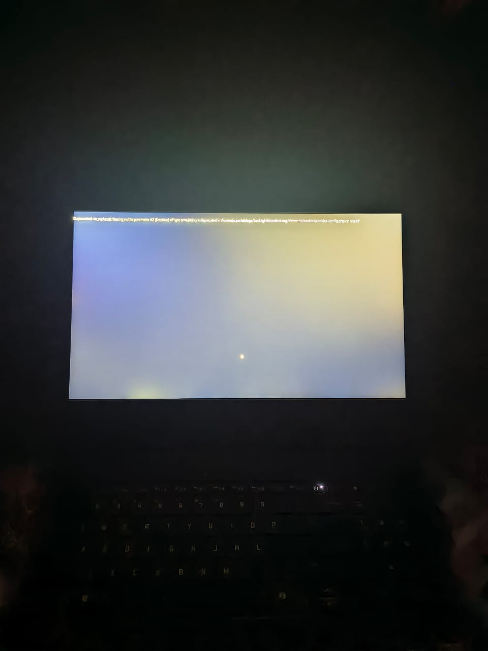 brand new hp victus fb3036ax has screen bleeding issue - HP Support ...