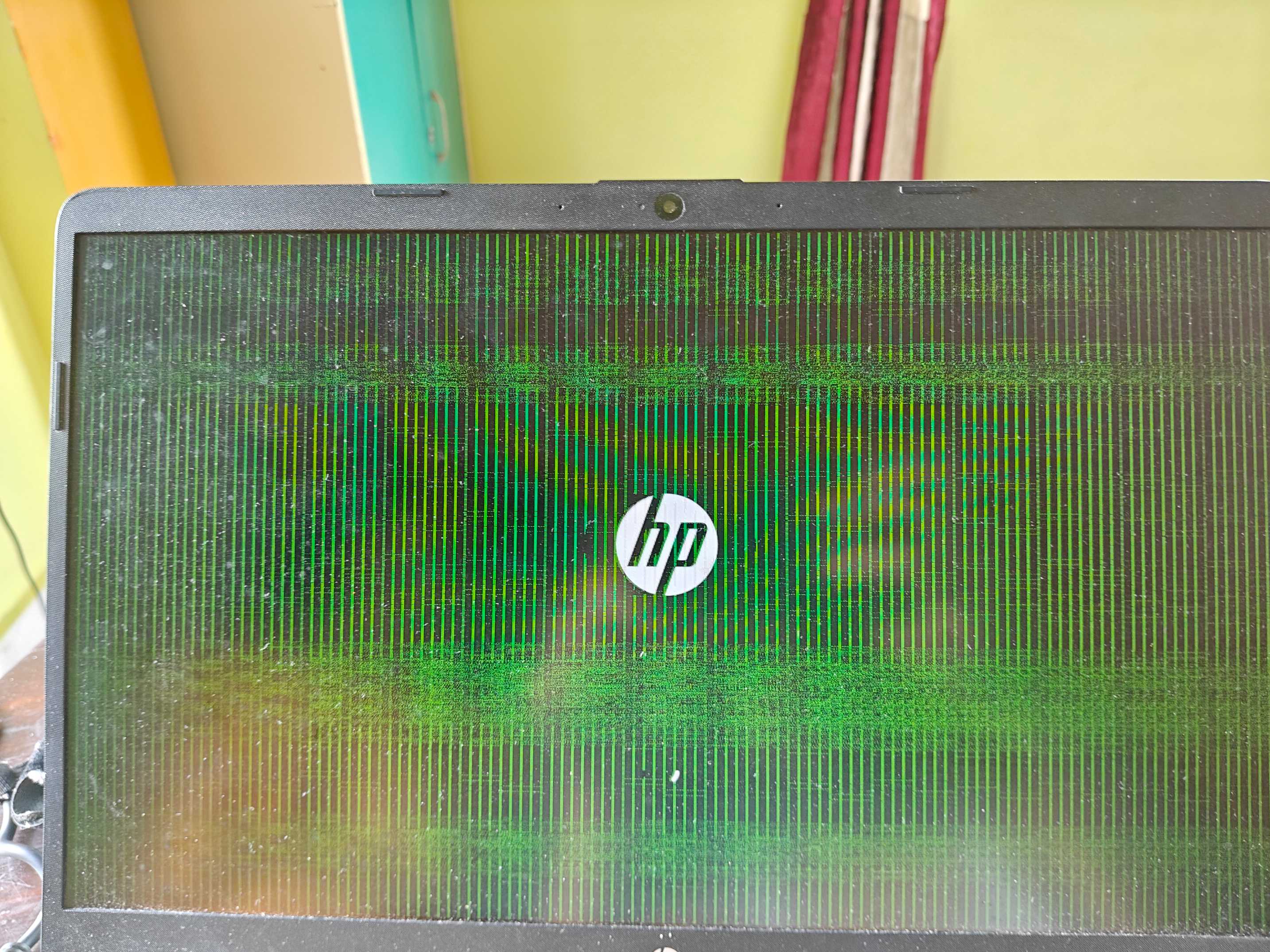 Green Lines, Laptop not opening - HP Support Community - 9430079