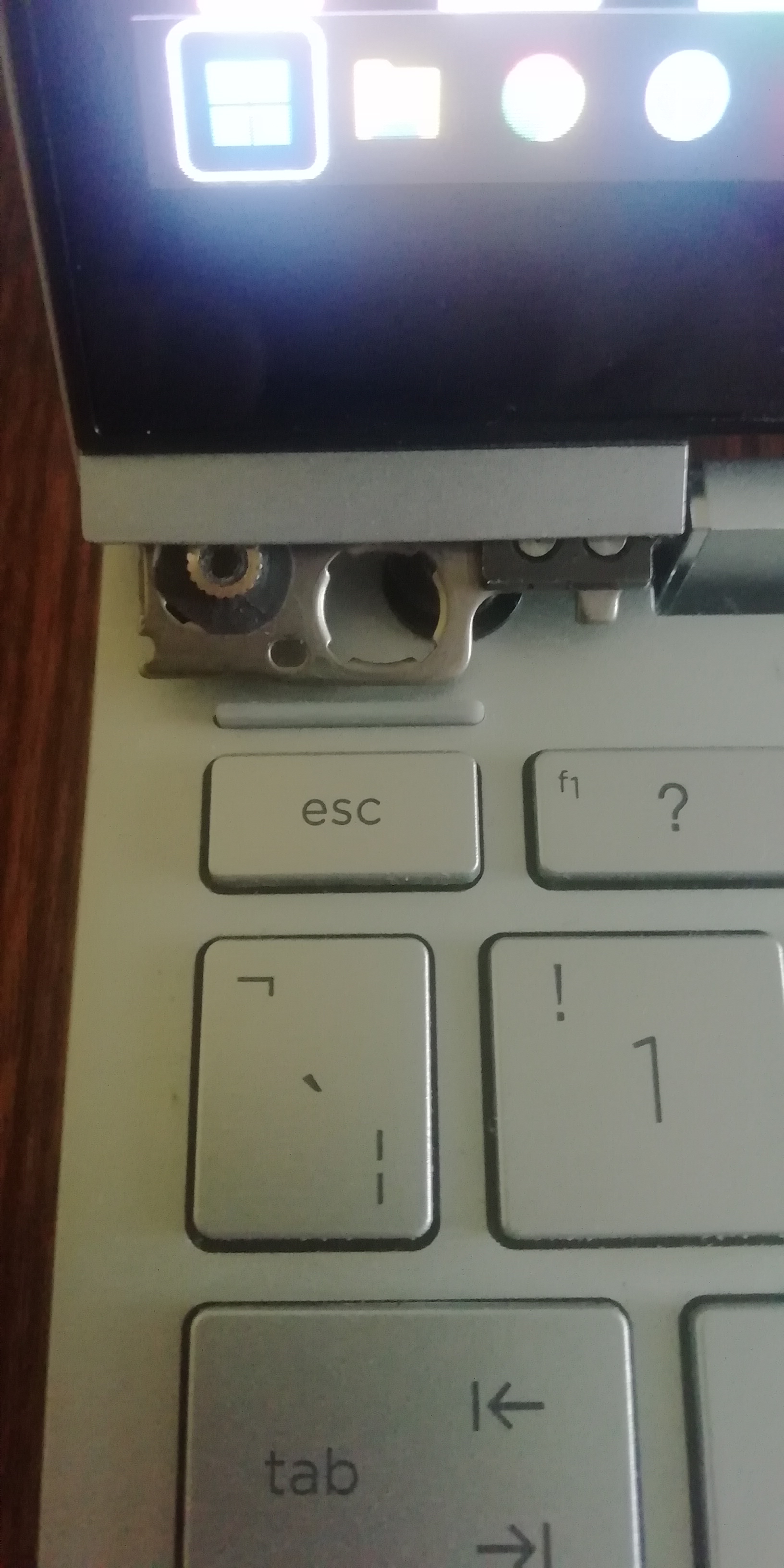 Solved: HP Envy screen pop out - HP Support Community - 9431958