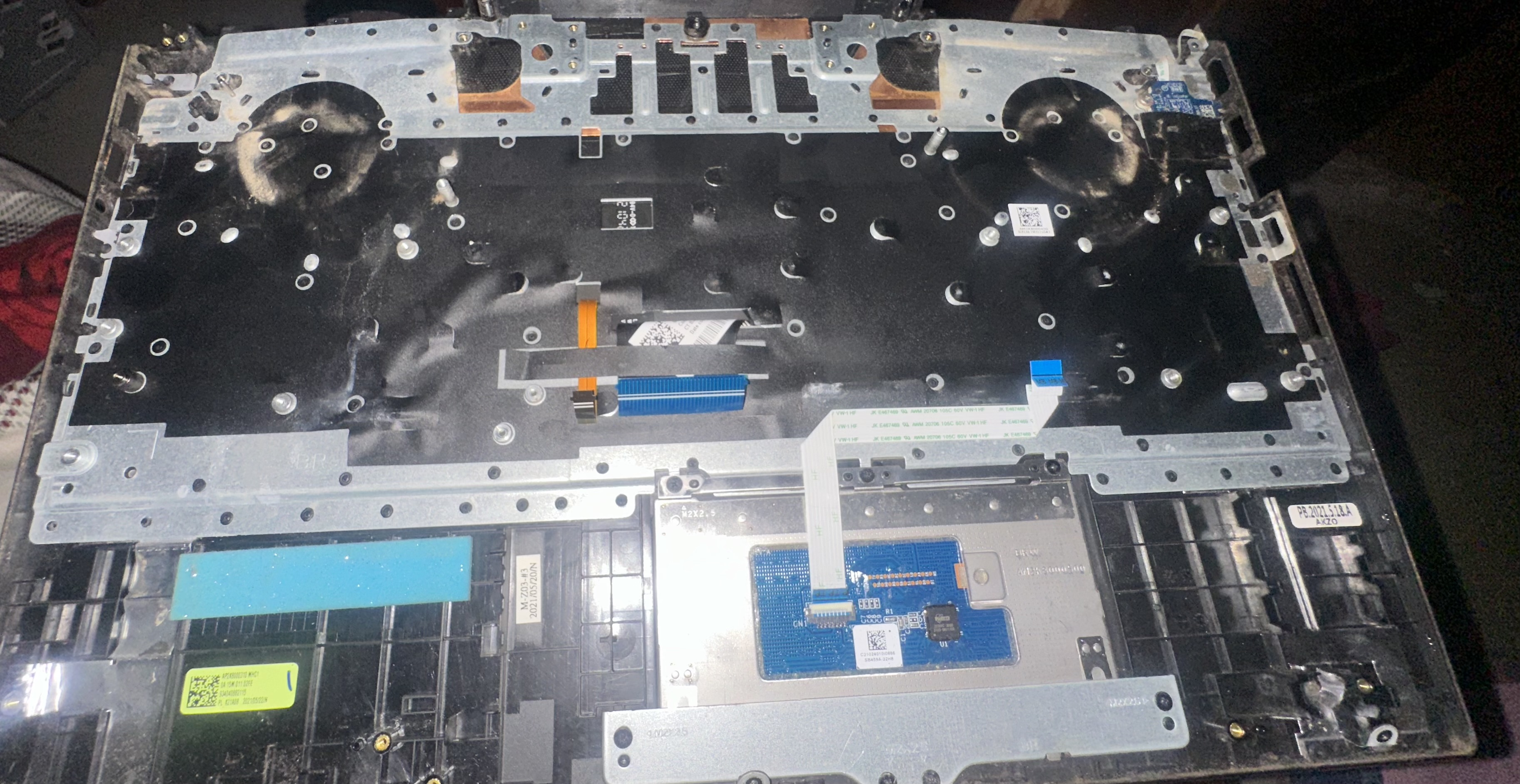 Hp pavilion gaming 15 Hinge reinforcement bracket - HP Support ...
