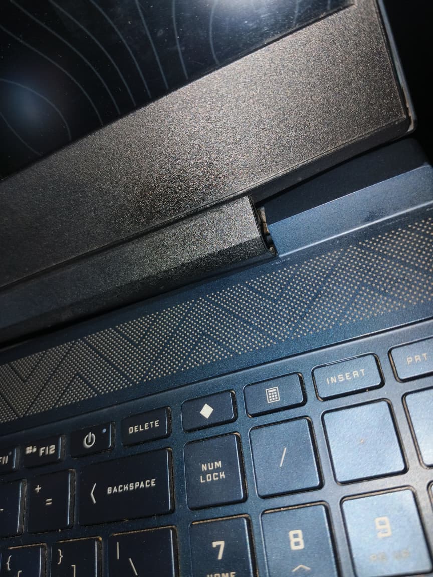 hp-victus broken hinge - Manufacturing defect - HP Support Community ...