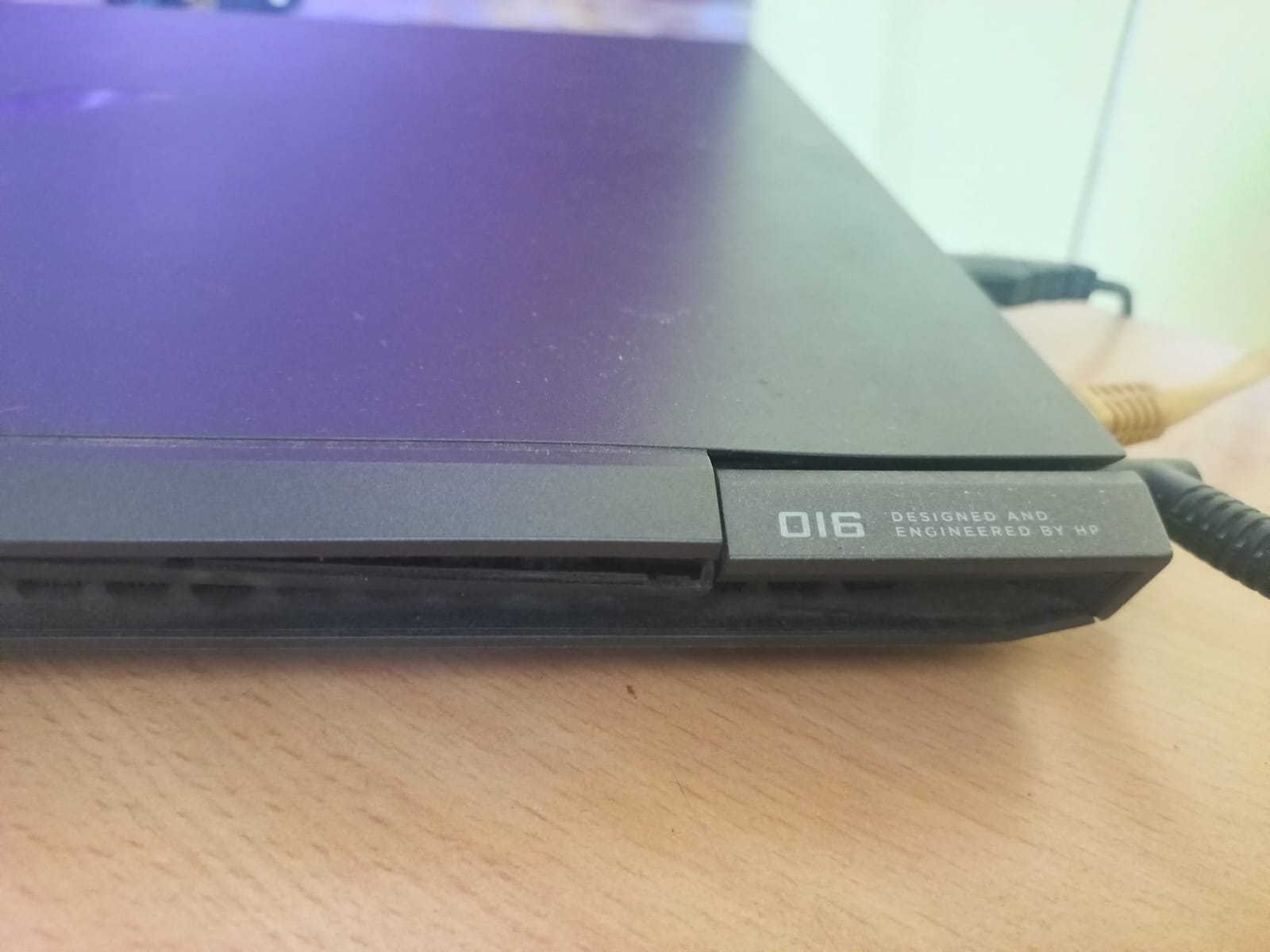 HP Victus Hinge Issue - HP Support Community - 9508122